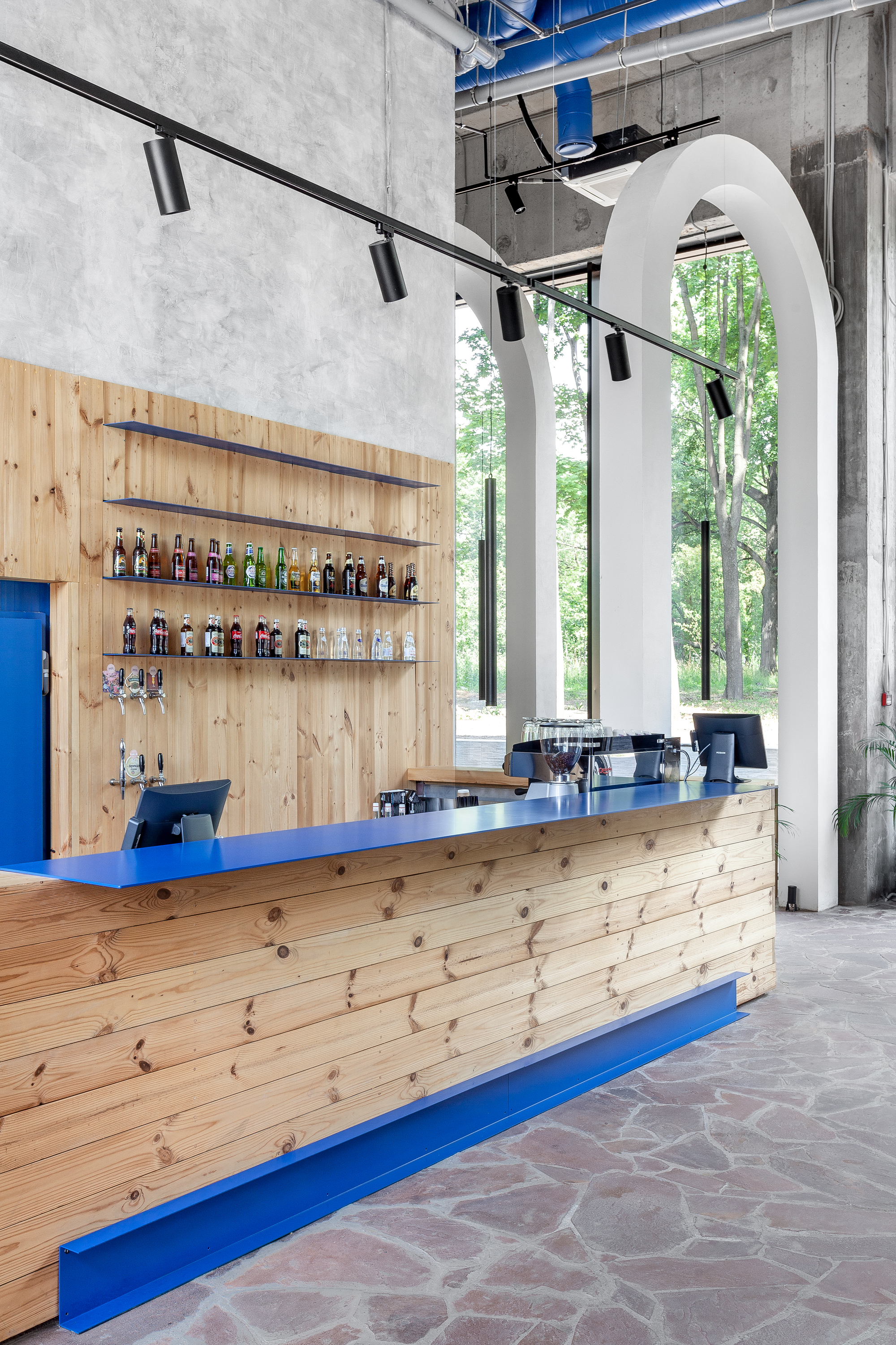 Gallery of FanFood Cafe / MAST - 18