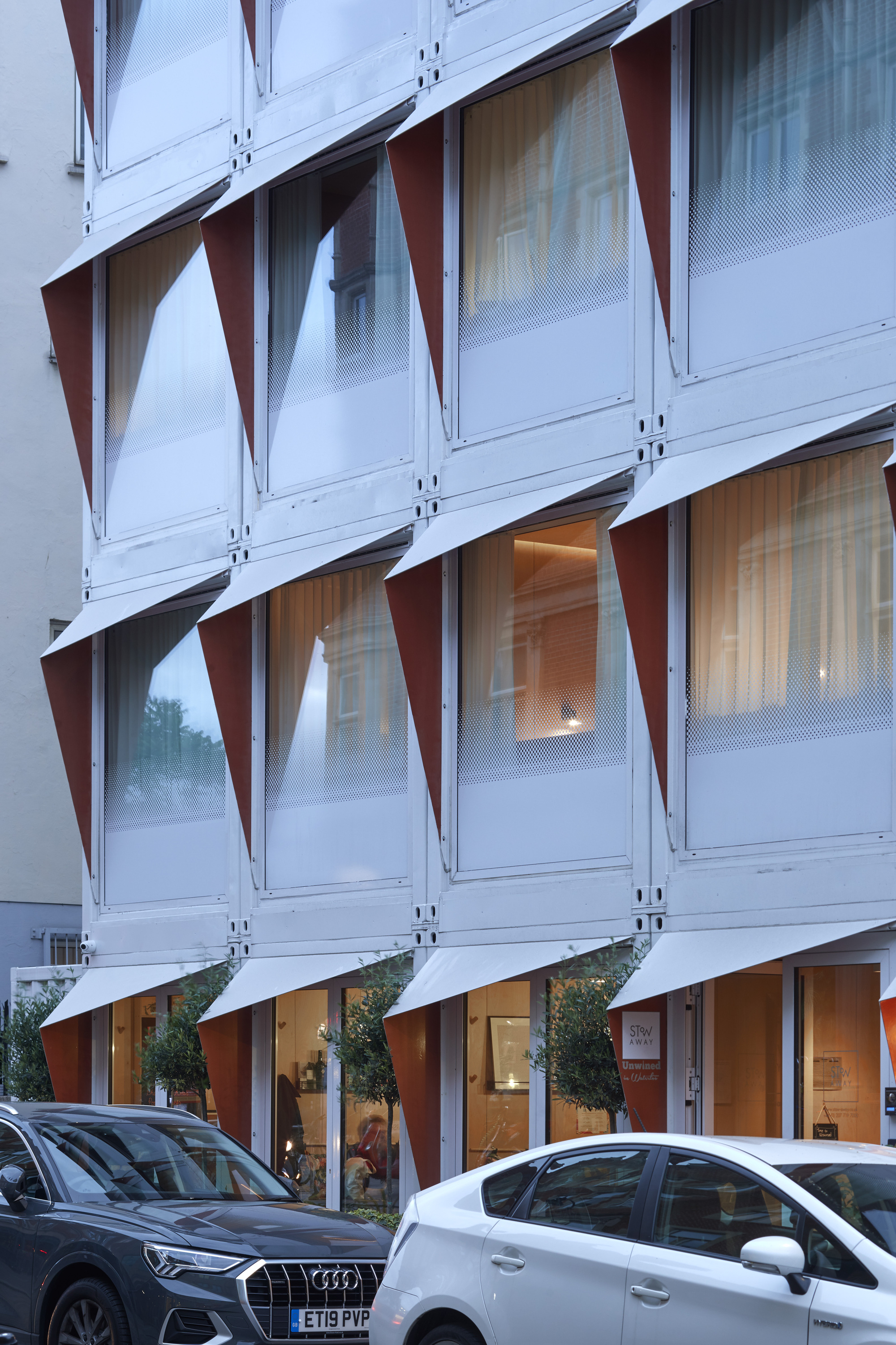 Gallery of Stow-Away Waterloo Hotel / Doone Silver Kerr - 13