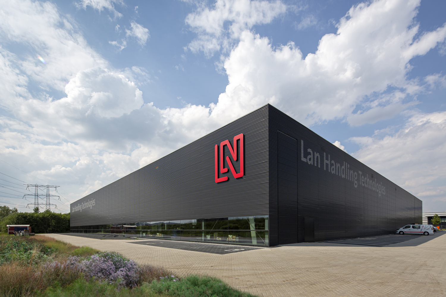 Gallery of Lan Handling Technologies Office Building / Cepezed - 9
