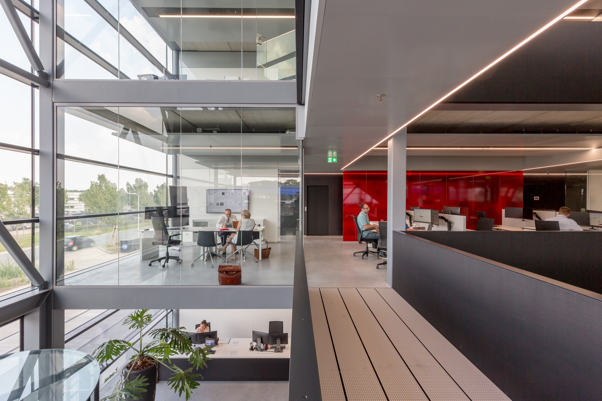Gallery of Lan Handling Technologies Office Building / Cepezed - 2