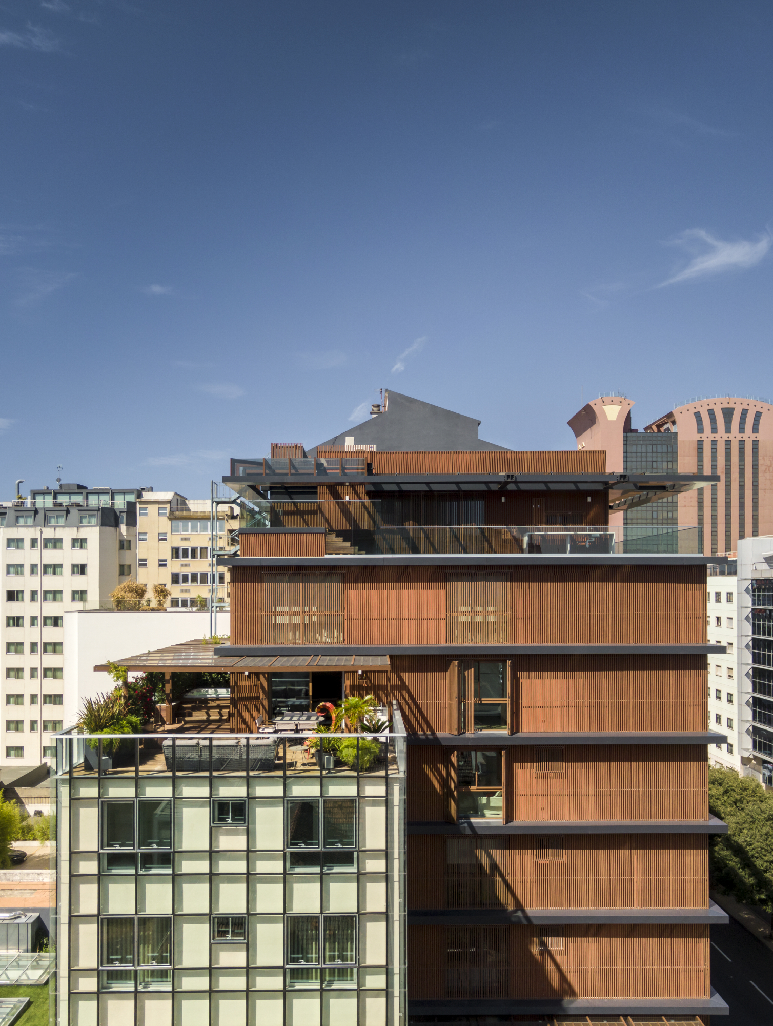 Gallery of Nouveau Lisbon Building / Sidney Quintela Architecture ...