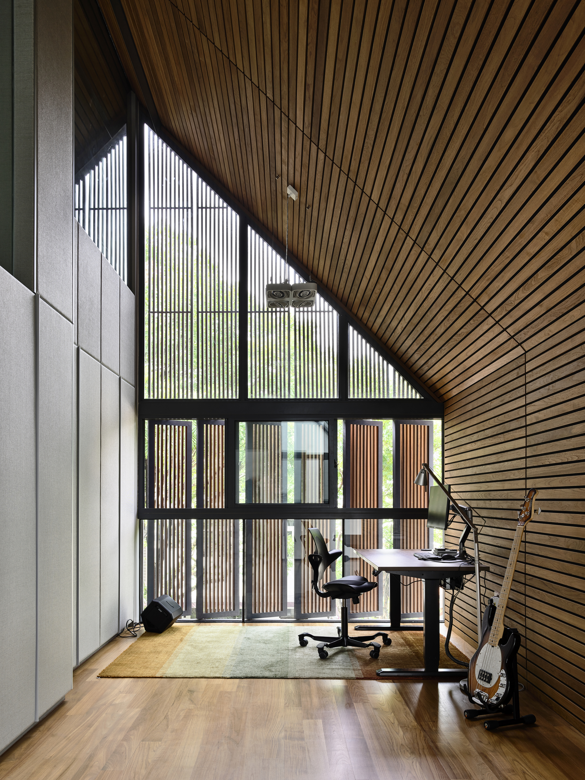 Gallery of Verdant Verandahs House / HYLA Architects - 4