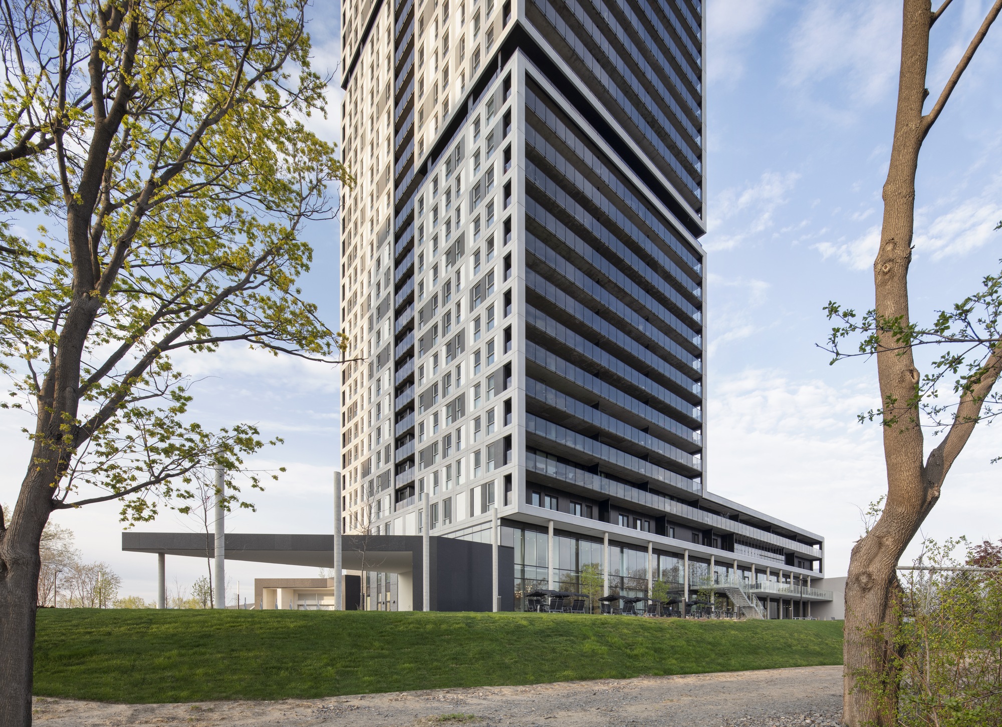 Gallery of Panorama Residential Building / ACDF Architecture - 14