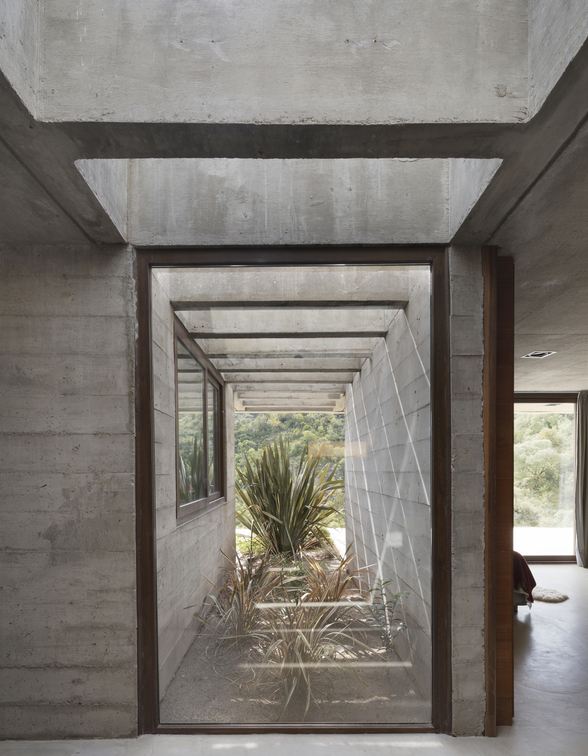 Gallery of FM House / alarciaferrer arquitectos - 11