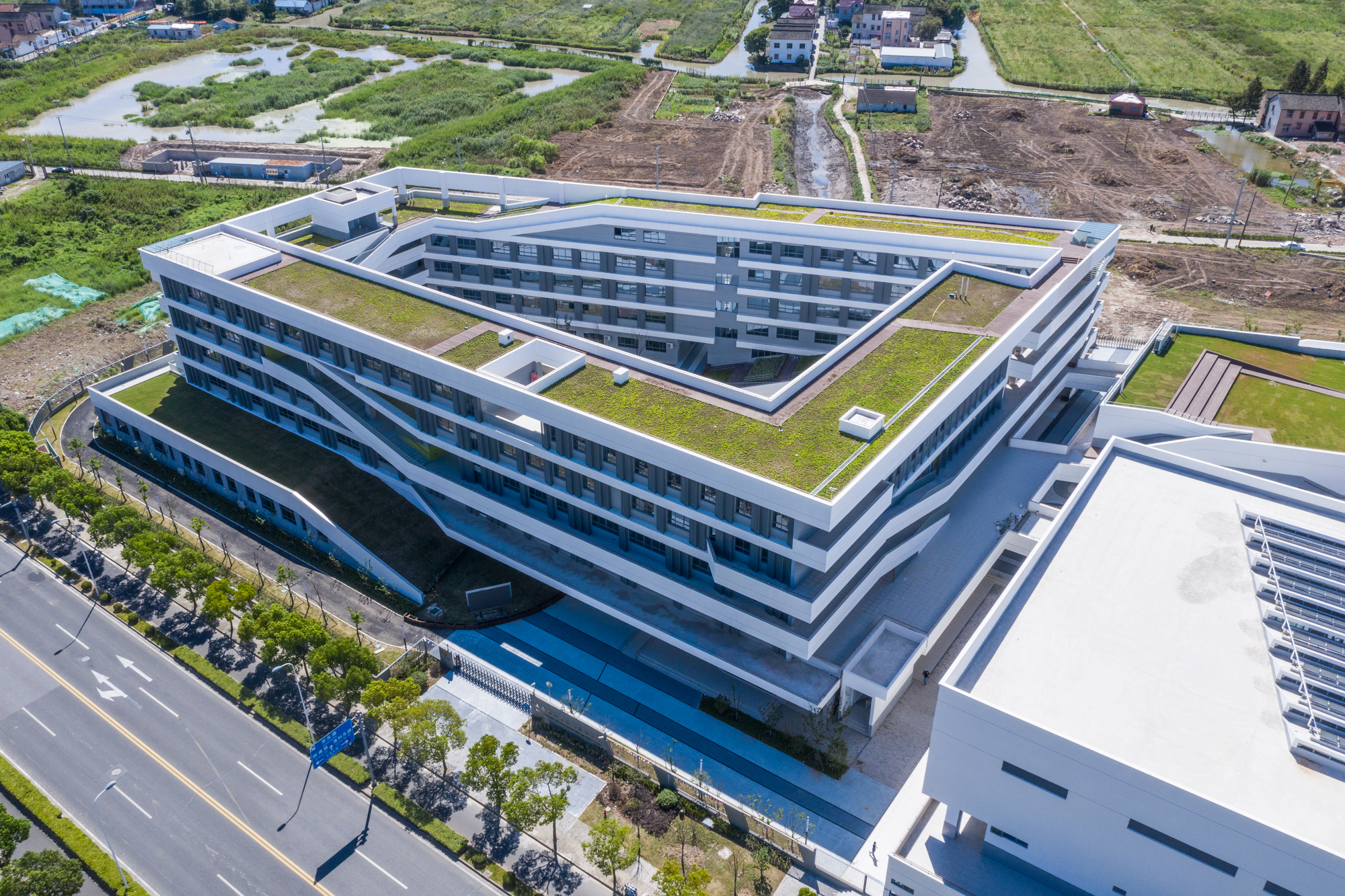 Gallery of Tangcheng Middle School / Huajian Group Shanghai ...