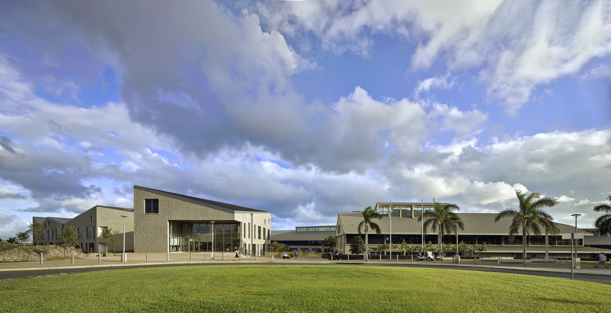 Gallery of Administration & Health Sciences Building / Perkins and Will - 9