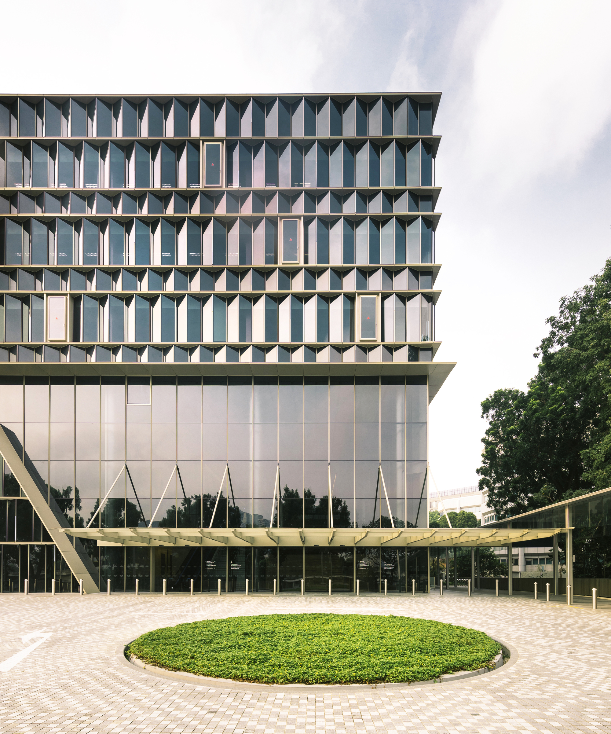 Gallery of 5 Science Park Drive Flagship Building / Serie Architects ...
