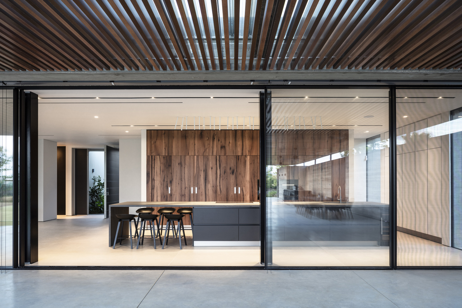 Gallery of Ecological House / Dan and Hila Israelevitz Architects - 26