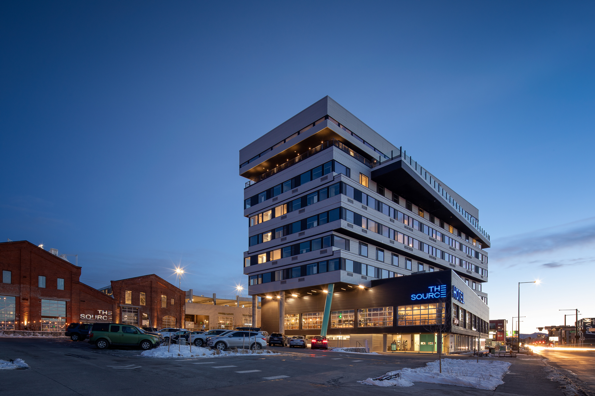 Gallery of Source Hotel / Dynia Architects - 16