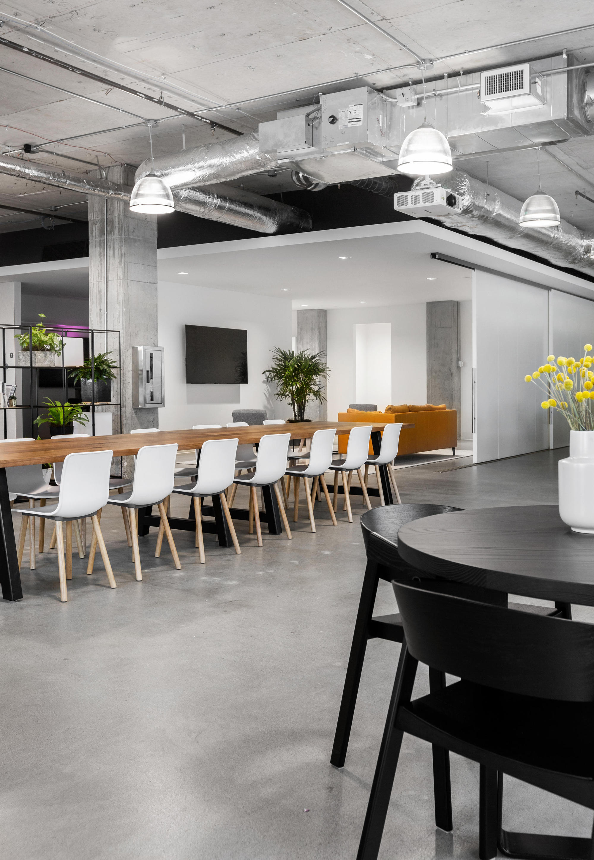 Gallery of This Place Office / Olson Kundig - 7