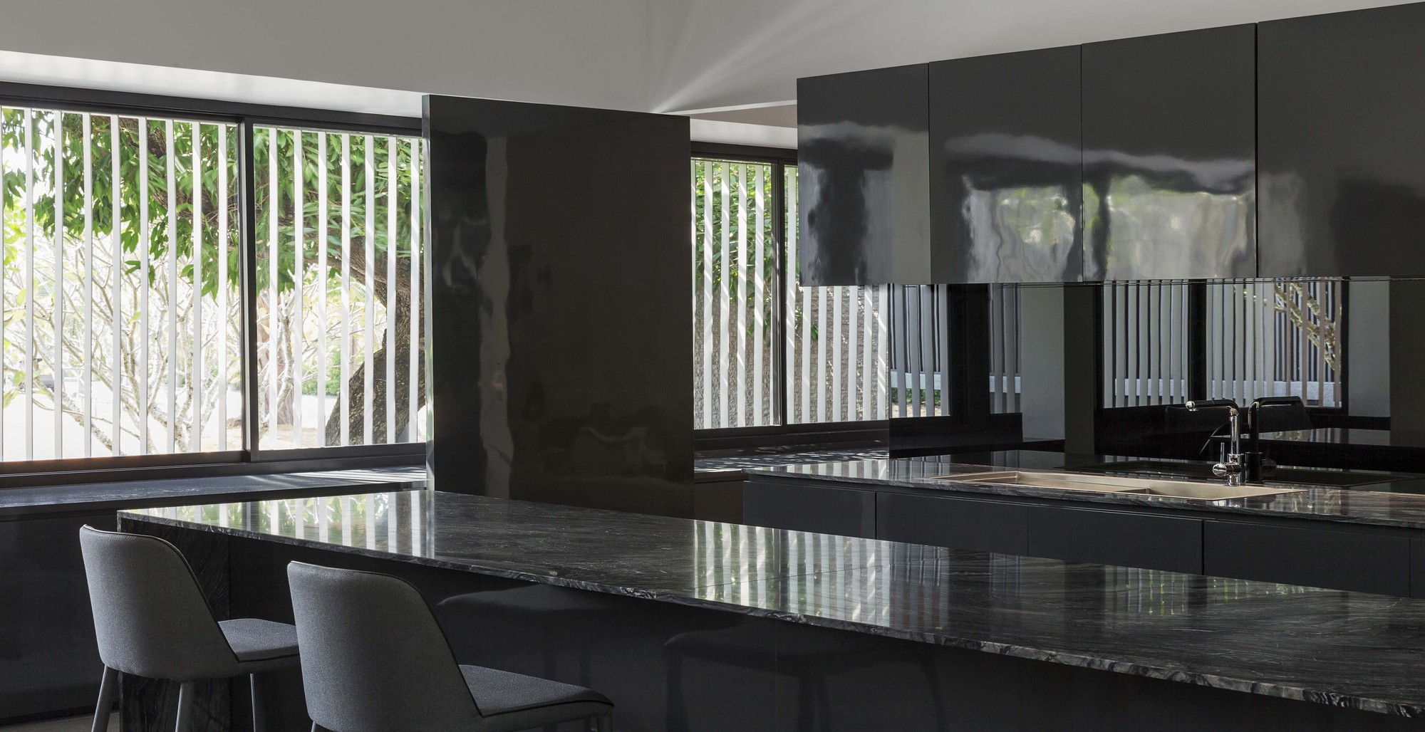 Gallery of Monsoon House / Ayutt and Associates Design - 18