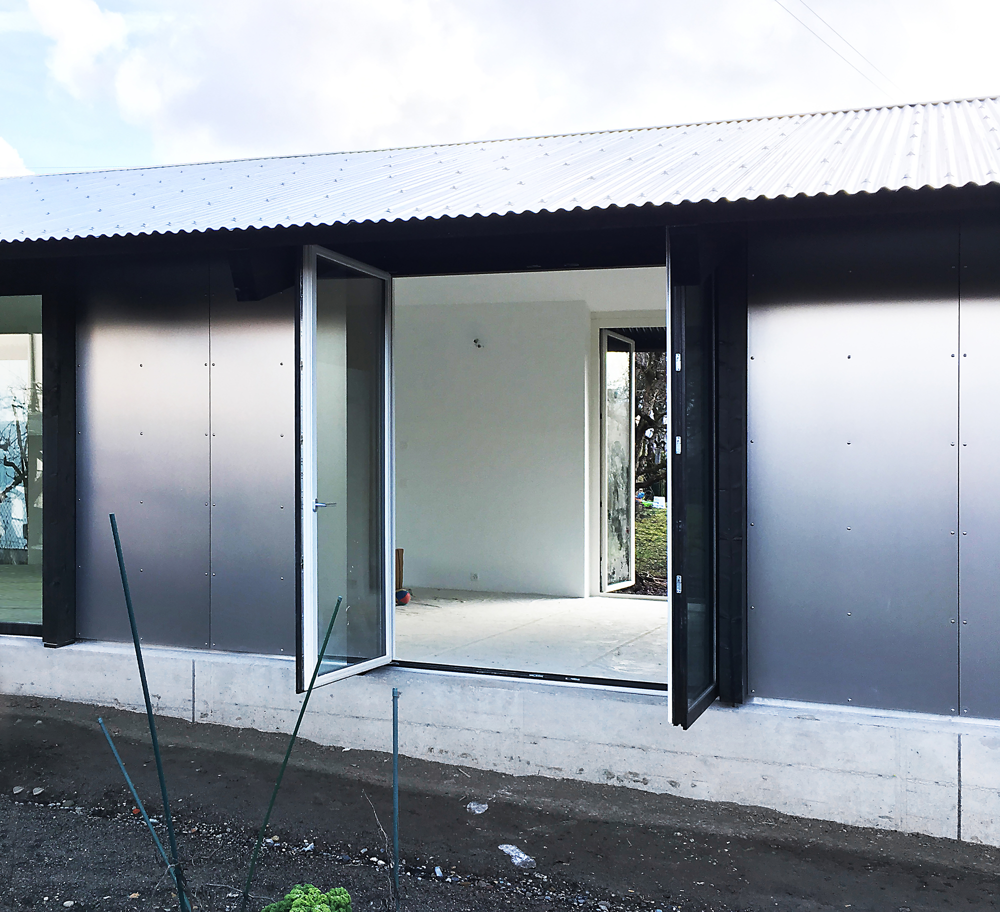 Gallery of The Permanent Weekend House / Comte/Meuwly - 7