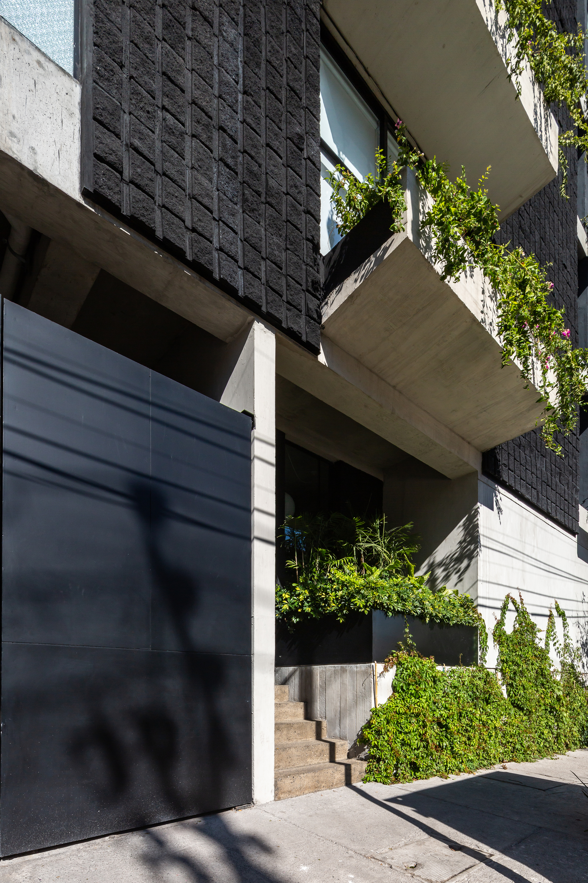 Gallery of Rebull 85 Building / dmp arquitectura - 7