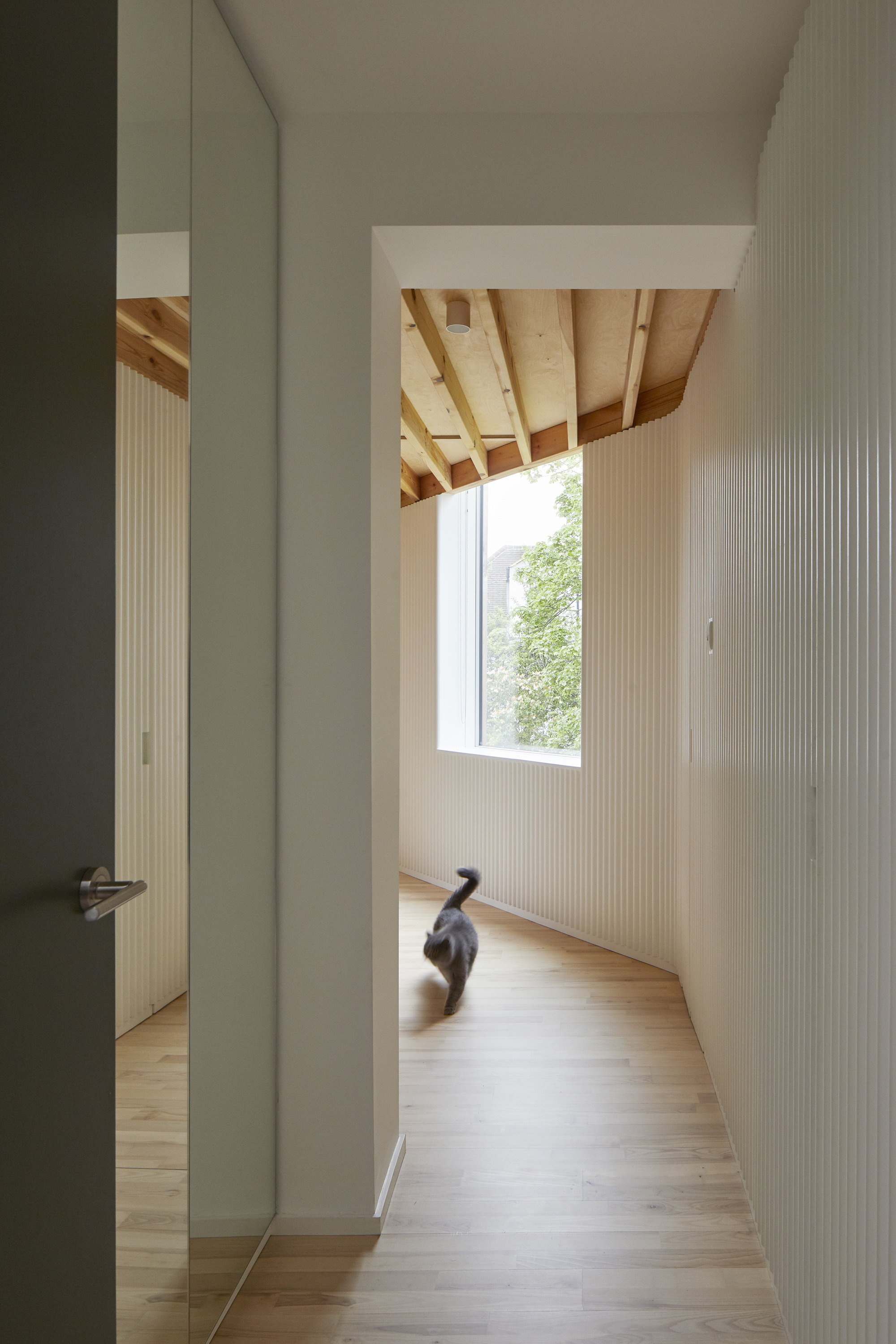 Gallery of Ash House / R2 Studio Architects - 6
