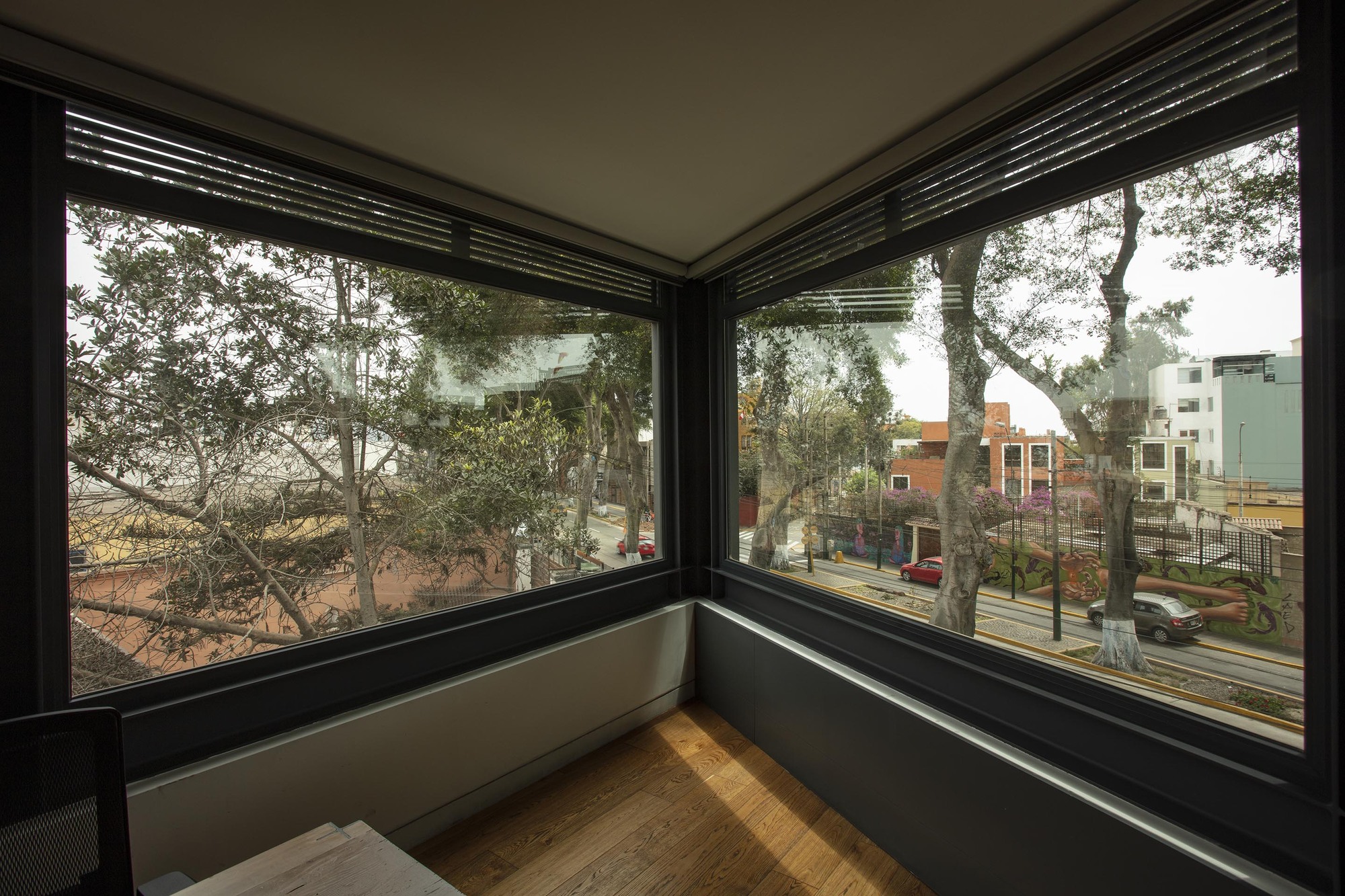 Galería de Edificio Pedro de Osma / David Mutal Arquitectos - 9