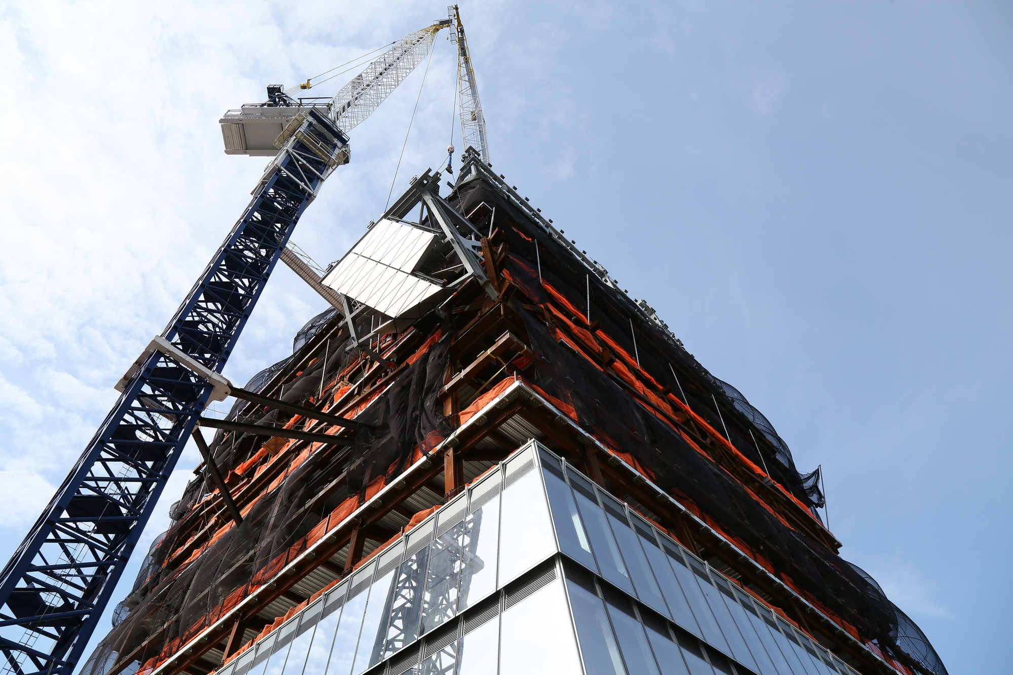 Gallery of Highest Outdoor Sky Deck in the Western Hemisphere Set to ...