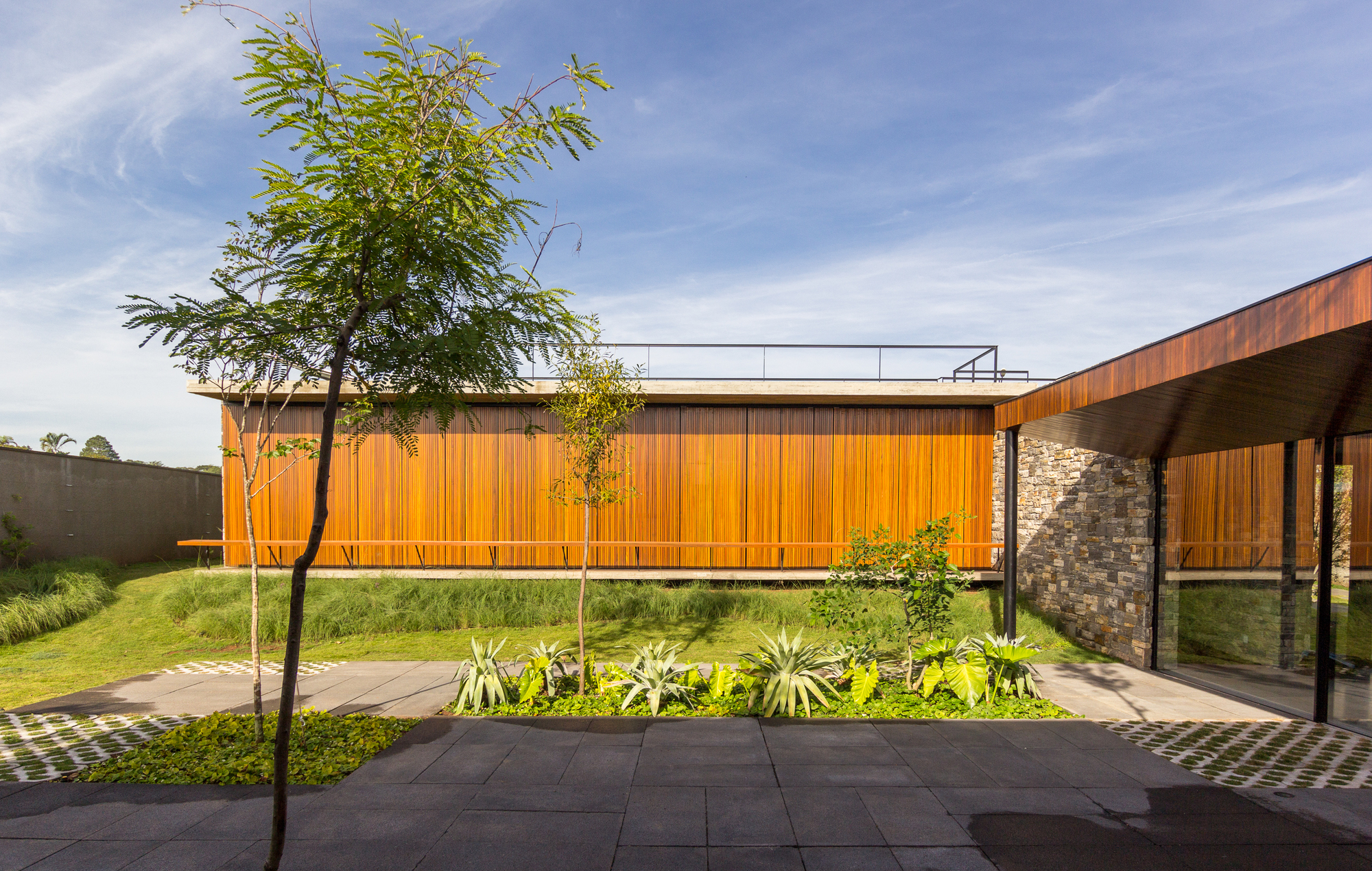 Gallery of Patio House / 24 7 Arquitetura - 6