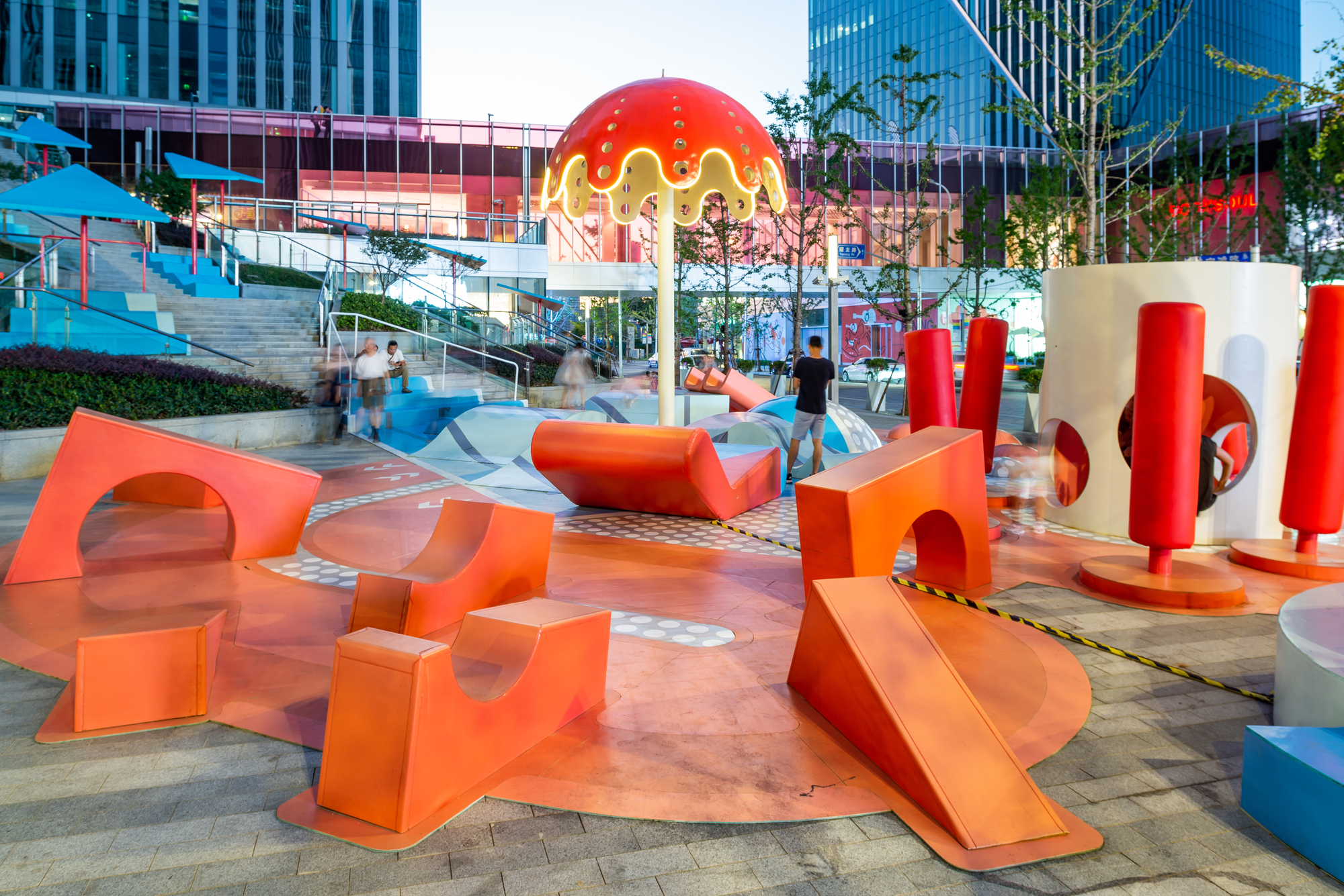 Gallery of Crystal Pool / 100 Architects - 4