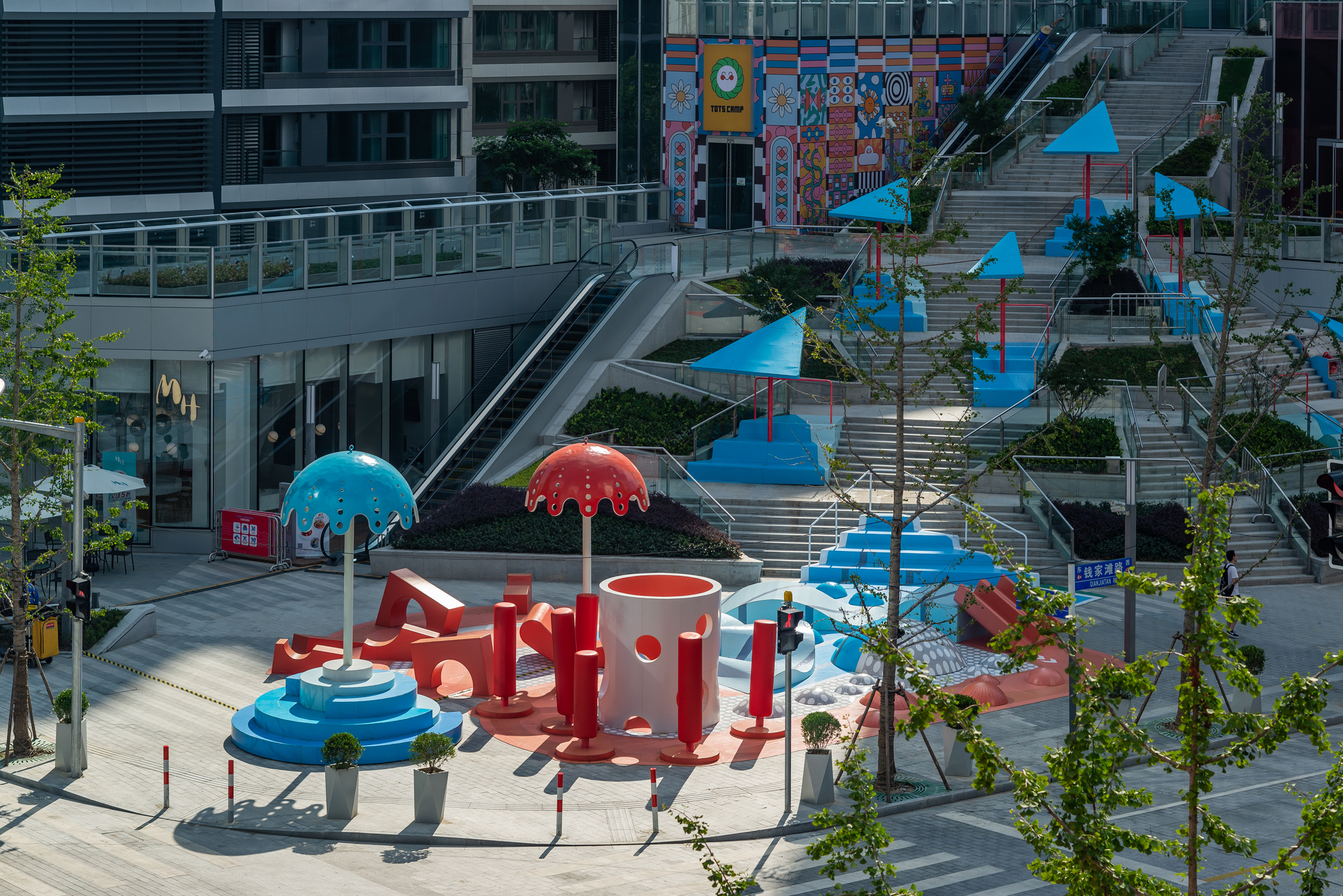 Gallery of Crystal Pool / 100 Architects - 9