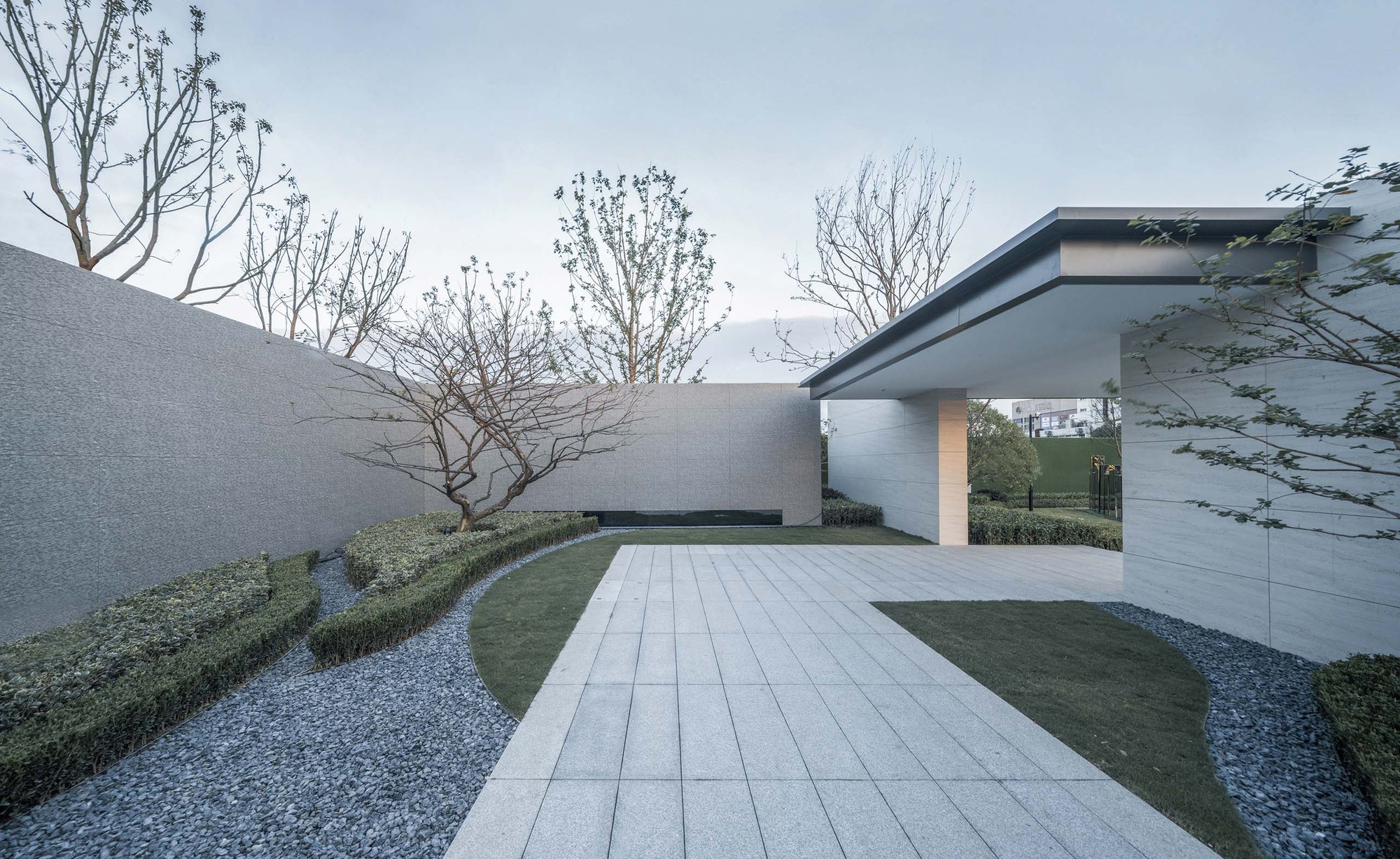 Gallery of Super Fluid Artistic Life House / gad · line+ studio - 18