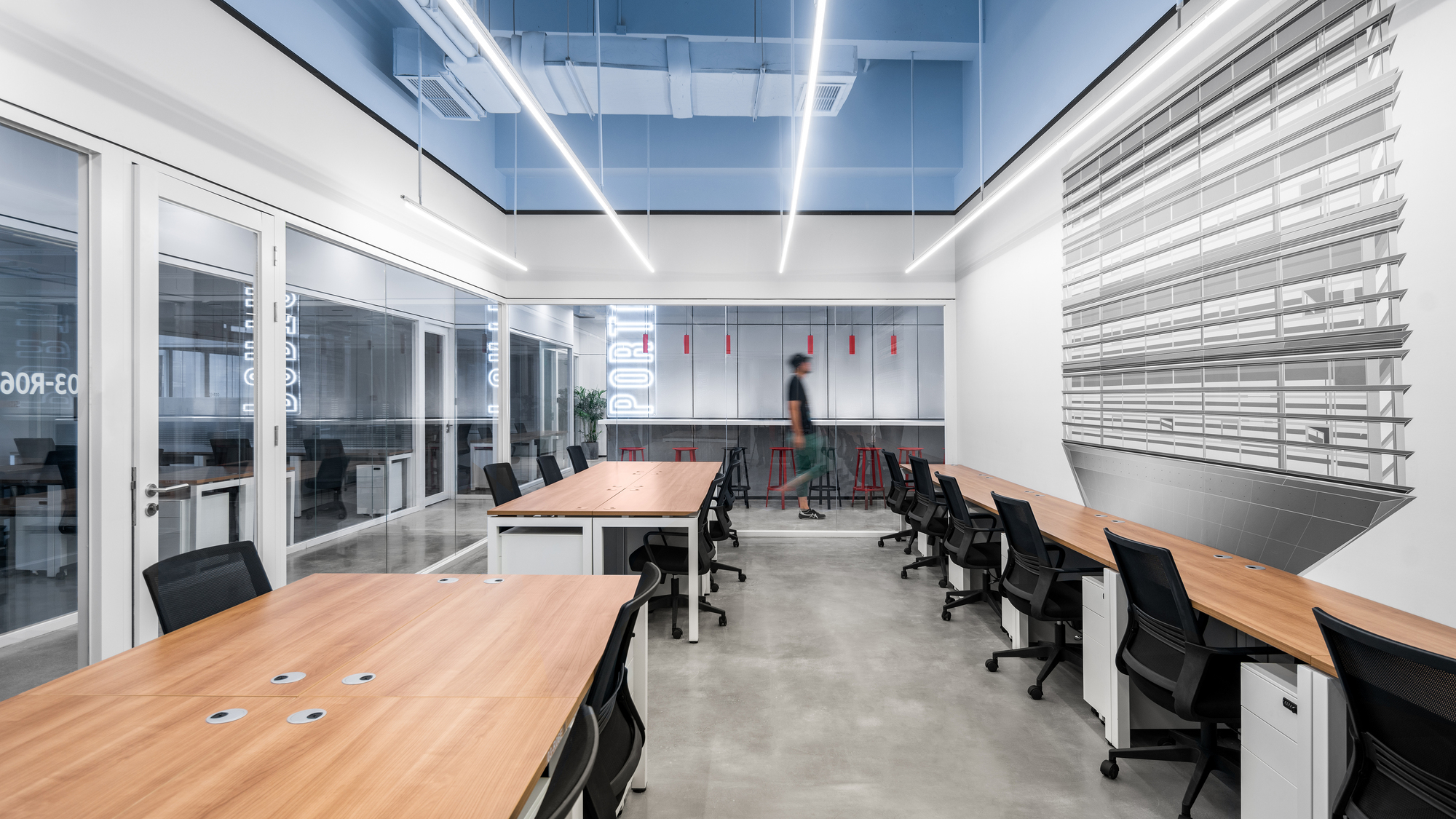 Gallery of SOHO 3Q Chengdu Office / Superimpose Architecture - 15