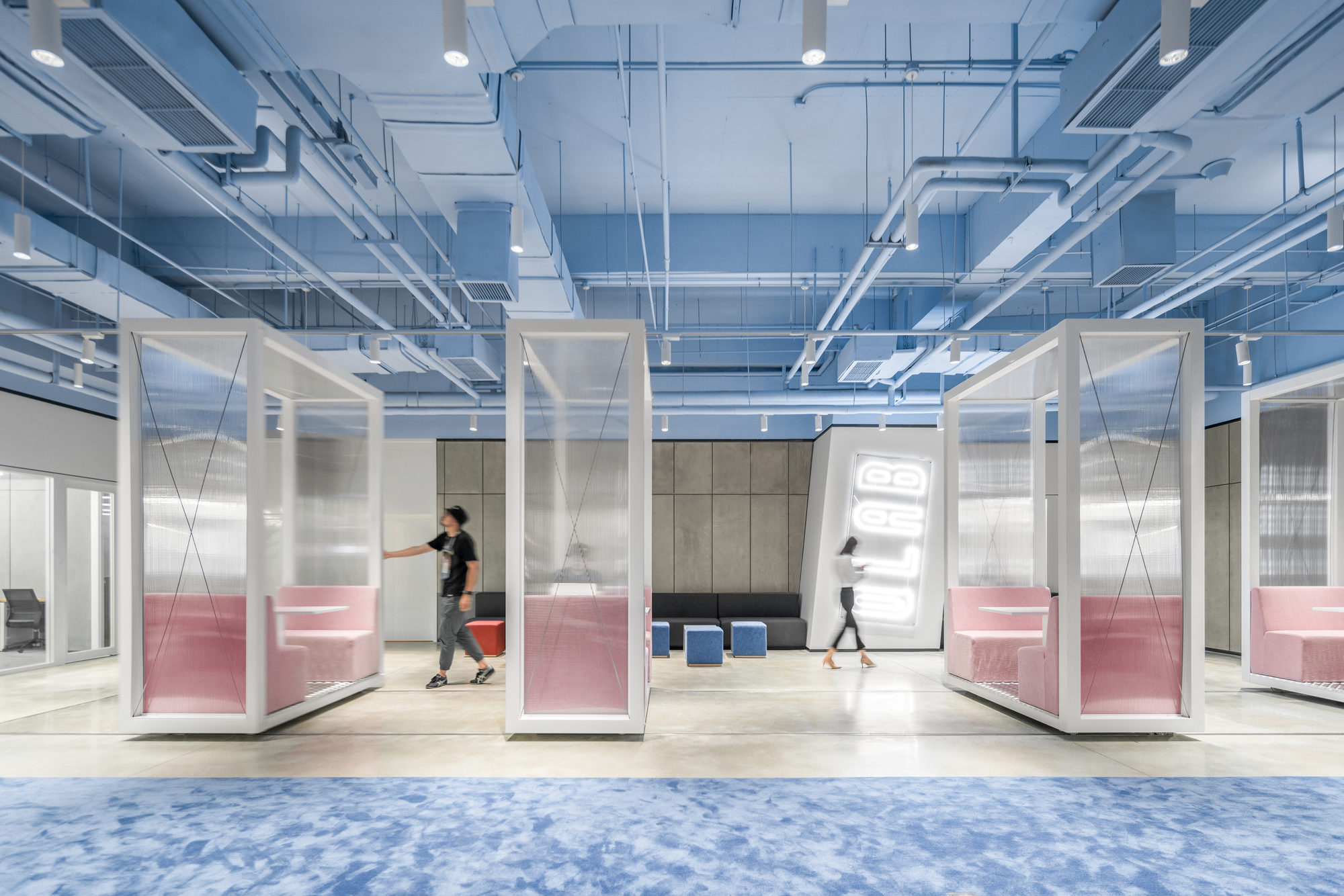 Gallery of SOHO 3Q Chengdu Office / Superimpose Architecture - 2