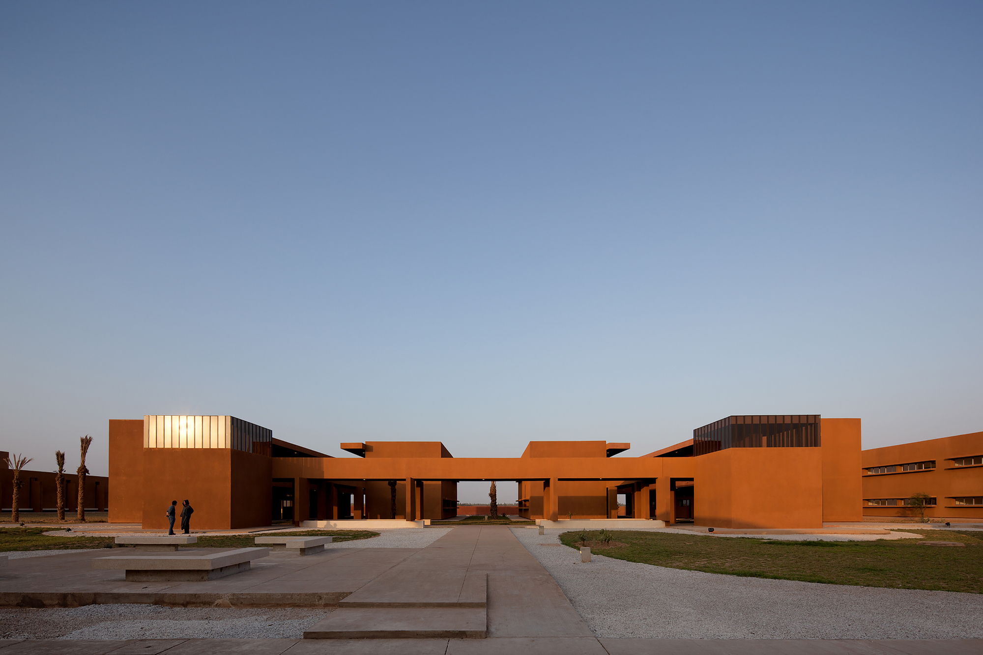 Gallery of Modern Morocco: Building a New Vernacular - 11