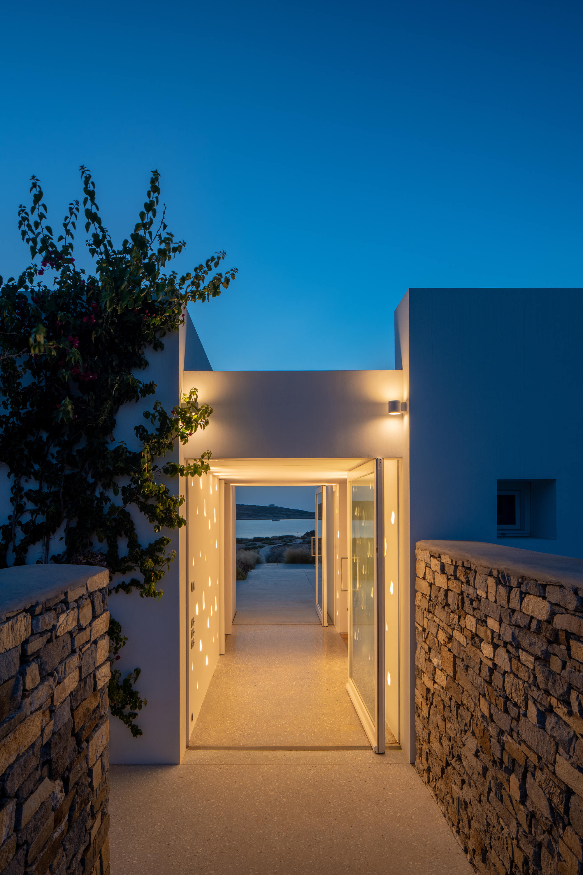Galería de Casa mirador / REACT ARCHITECTS + Christophe Pingaud ...