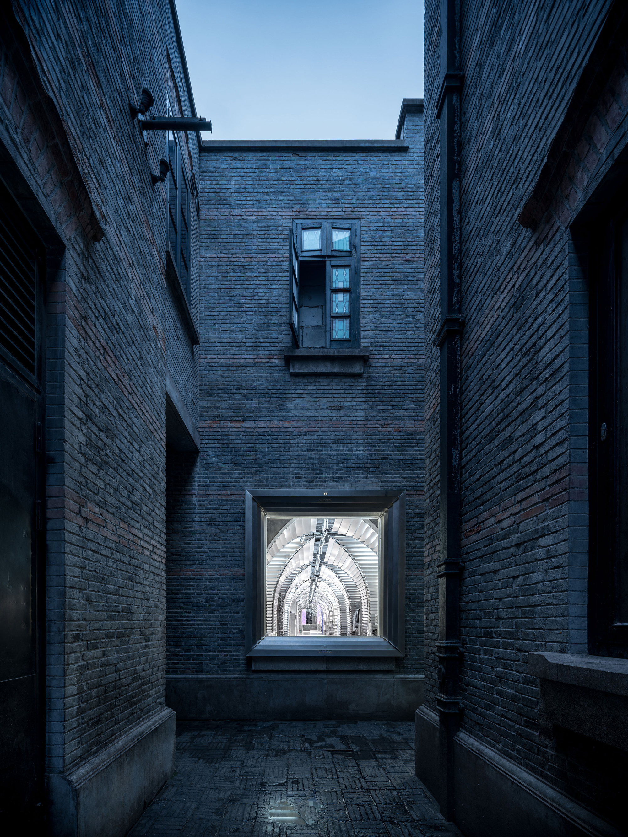 Gallery of CONCEPTS Xintiandi Store / dongqi Architects - 6
