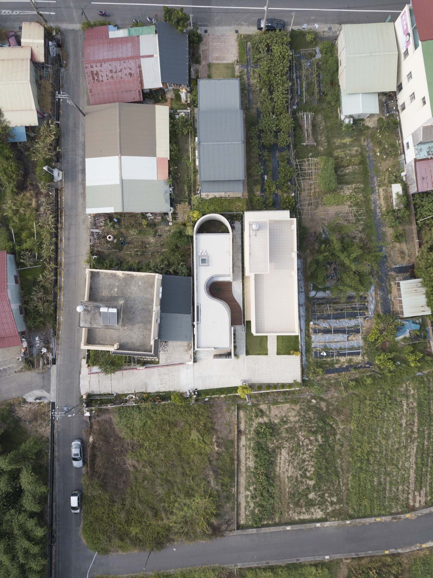 Gallery of IN/House / Fieldevo design studio + LinBoYang Architects - 6