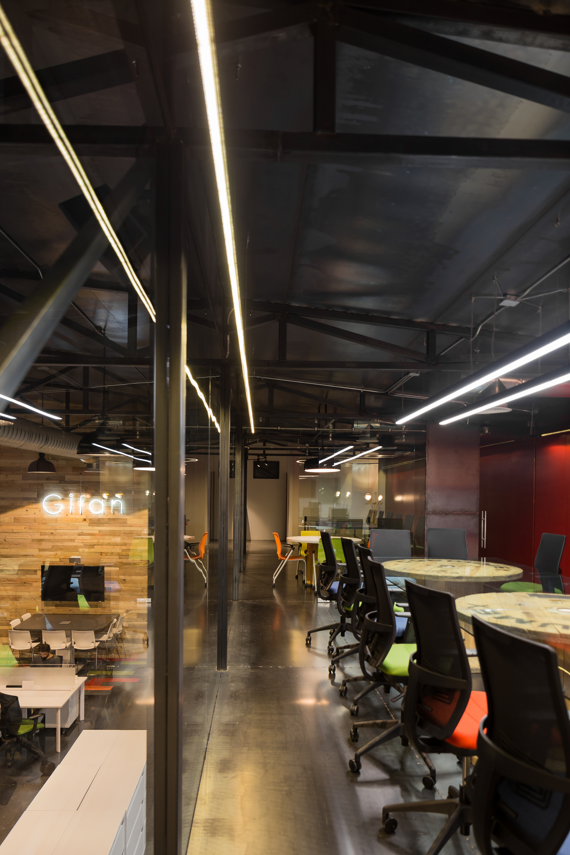 Gallery of Oficinas Gifan Internacional / taller paralelo - 12