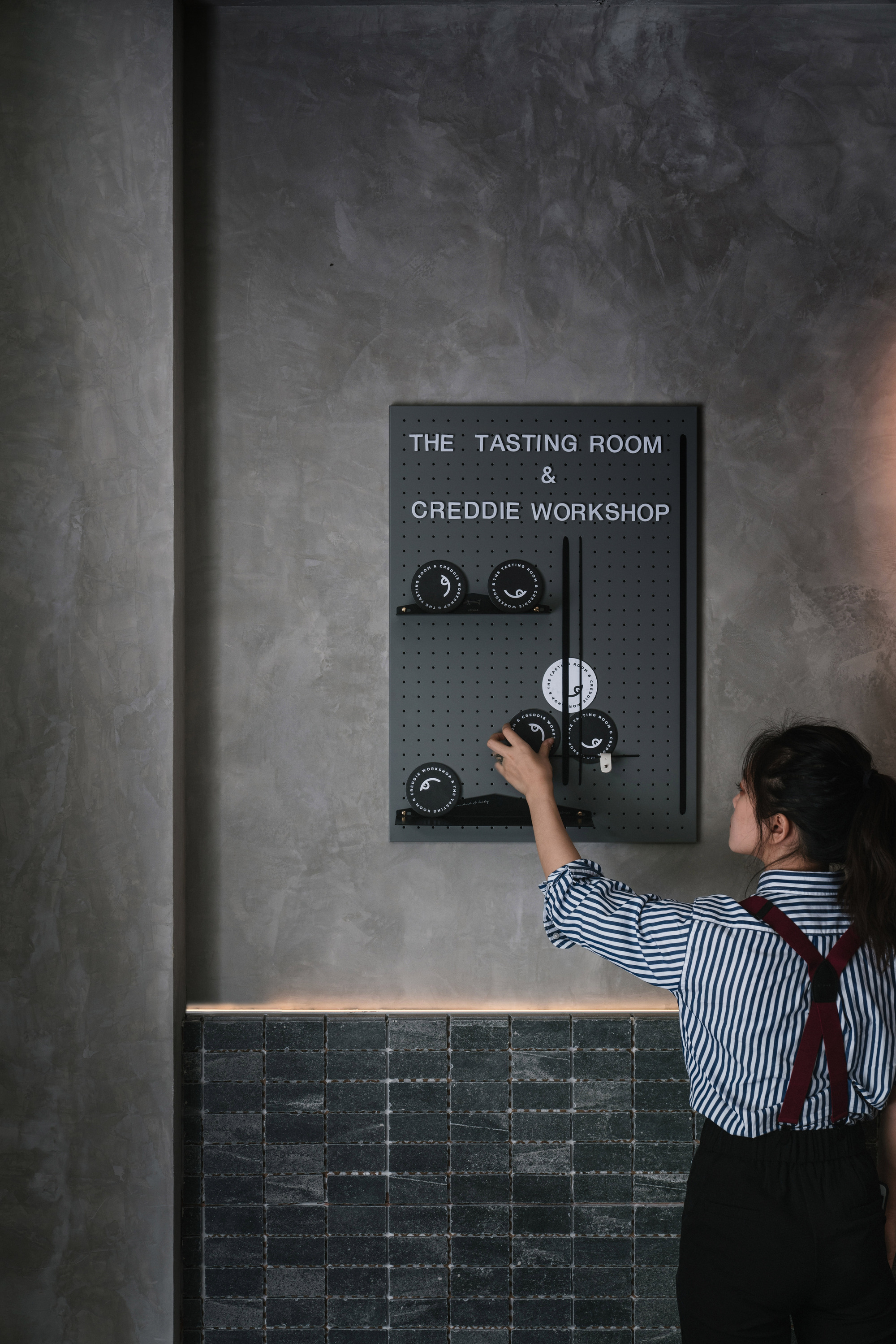 Gallery of The Tasting Room / GE Space Design - 17