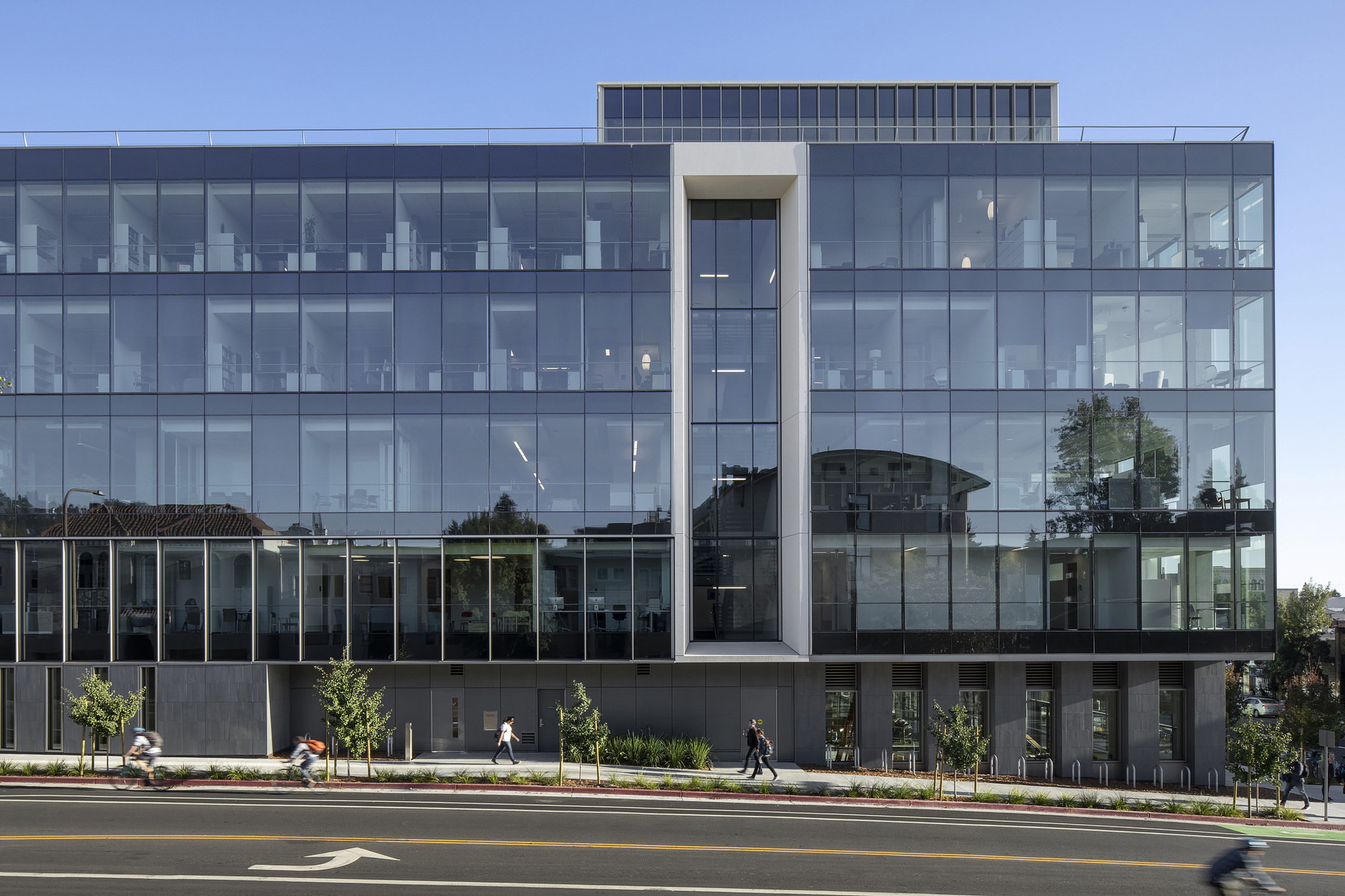 Gallery of Berkeley Way Academic Office Building / WRNS Studio - 11