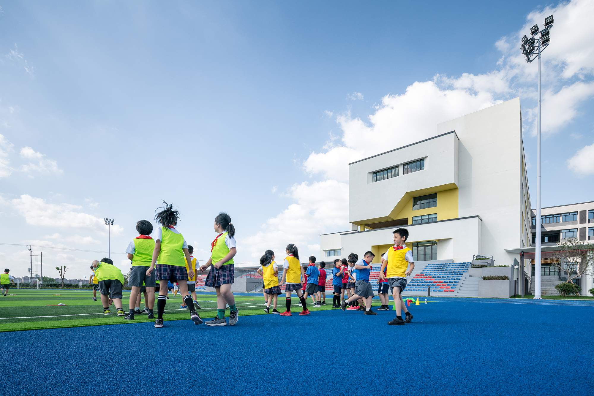 Gallery of Shanghai United International School / Shixian Architects - 10