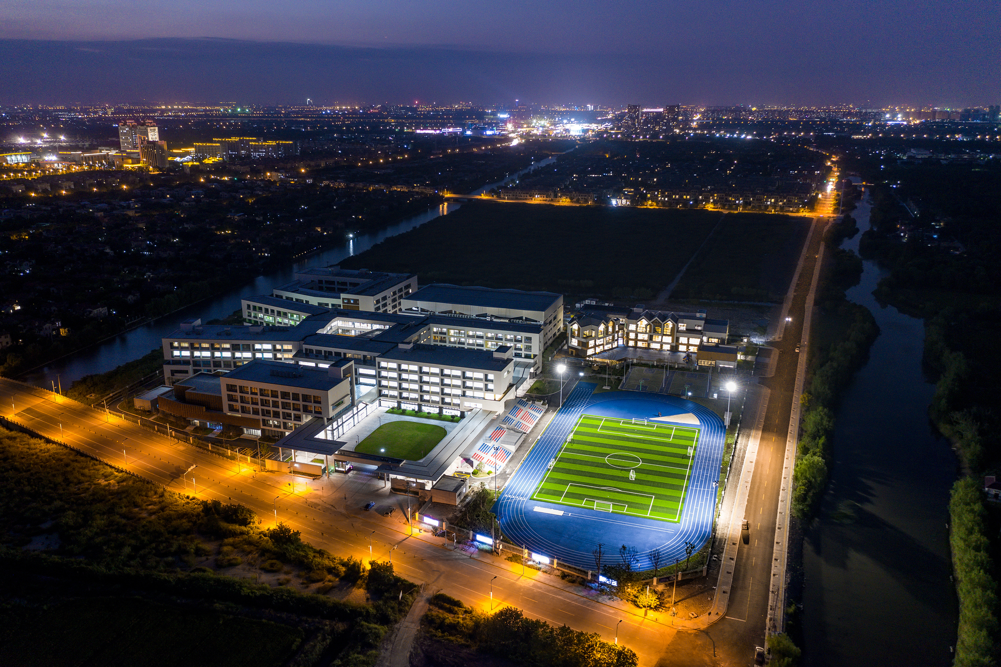 Gallery Of Shanghai United International School Shixian Architects 20