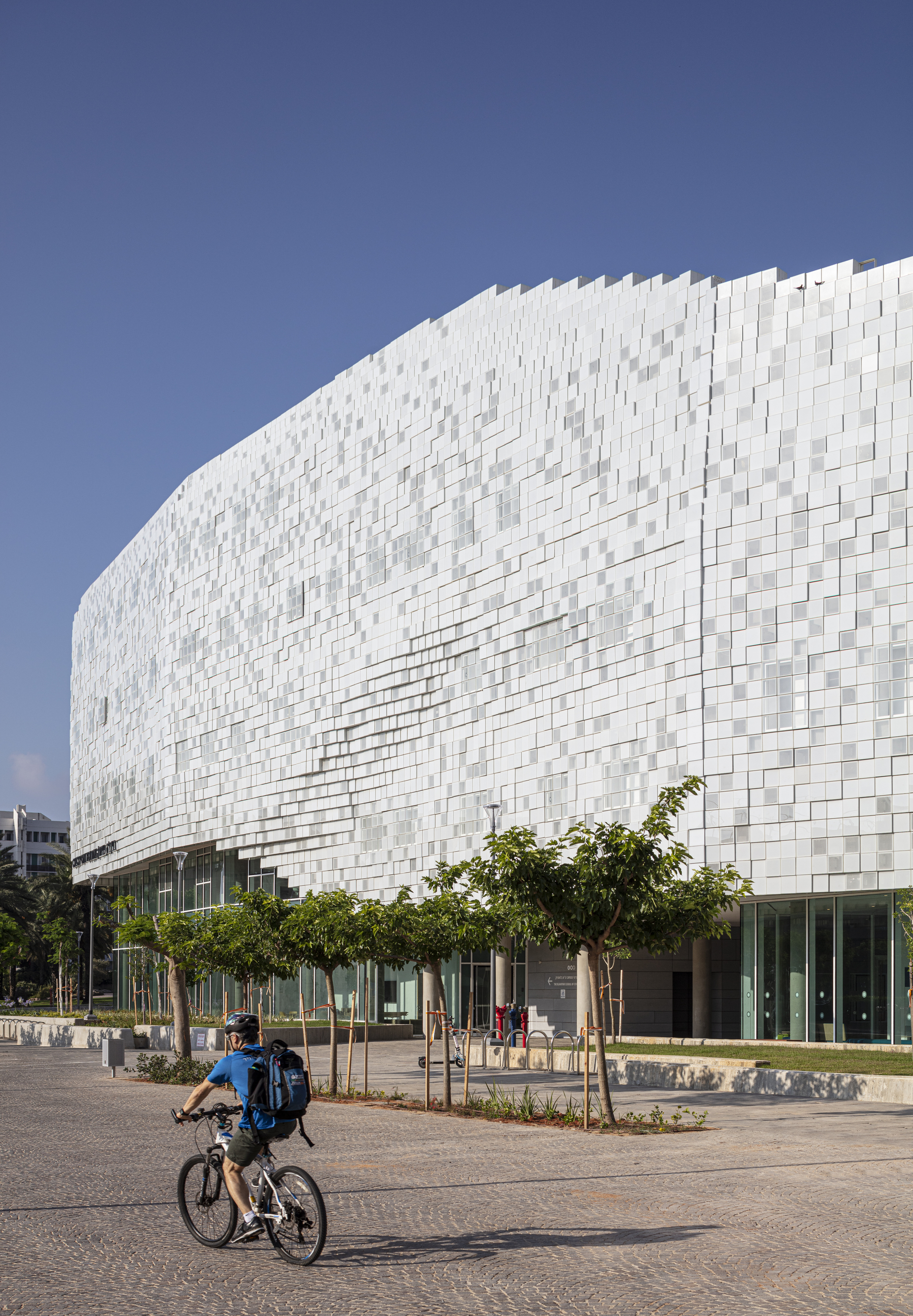 Gallery of The Check Point Building for the Faculty of Computer ...