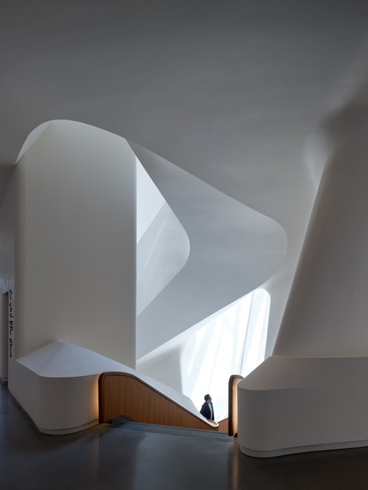 Changsha Meixihu International Culture and Art Centre / Zaha Hadid ...