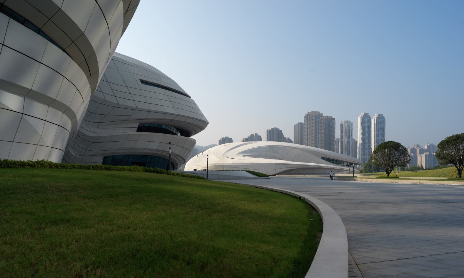 Gallery of Changsha Meixihu International Culture and Art Centre / Zaha ...