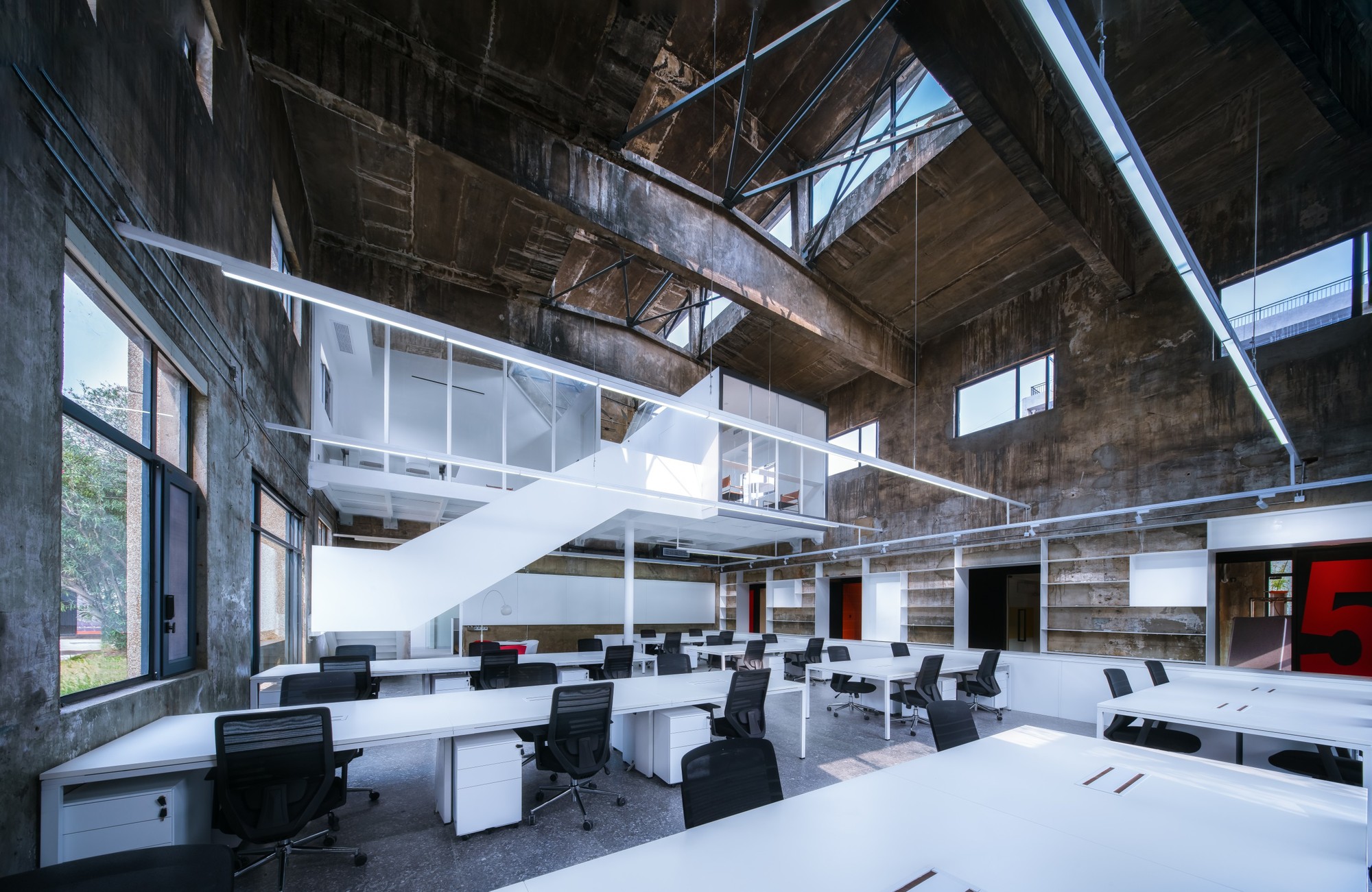 Gallery of UAO Power Office / UAO Design - 3