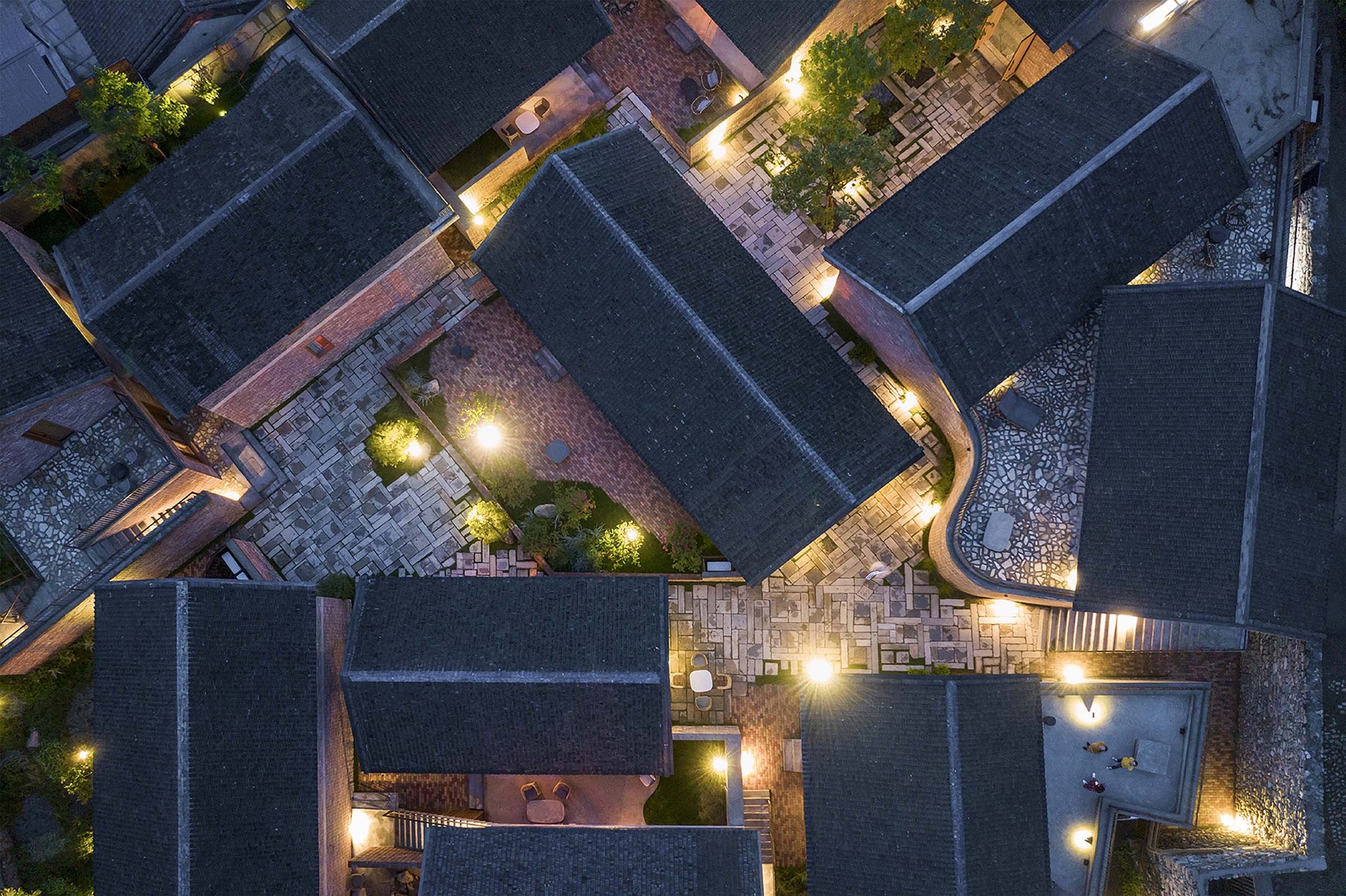 Gallery of San Sa Village / llLab. - 46