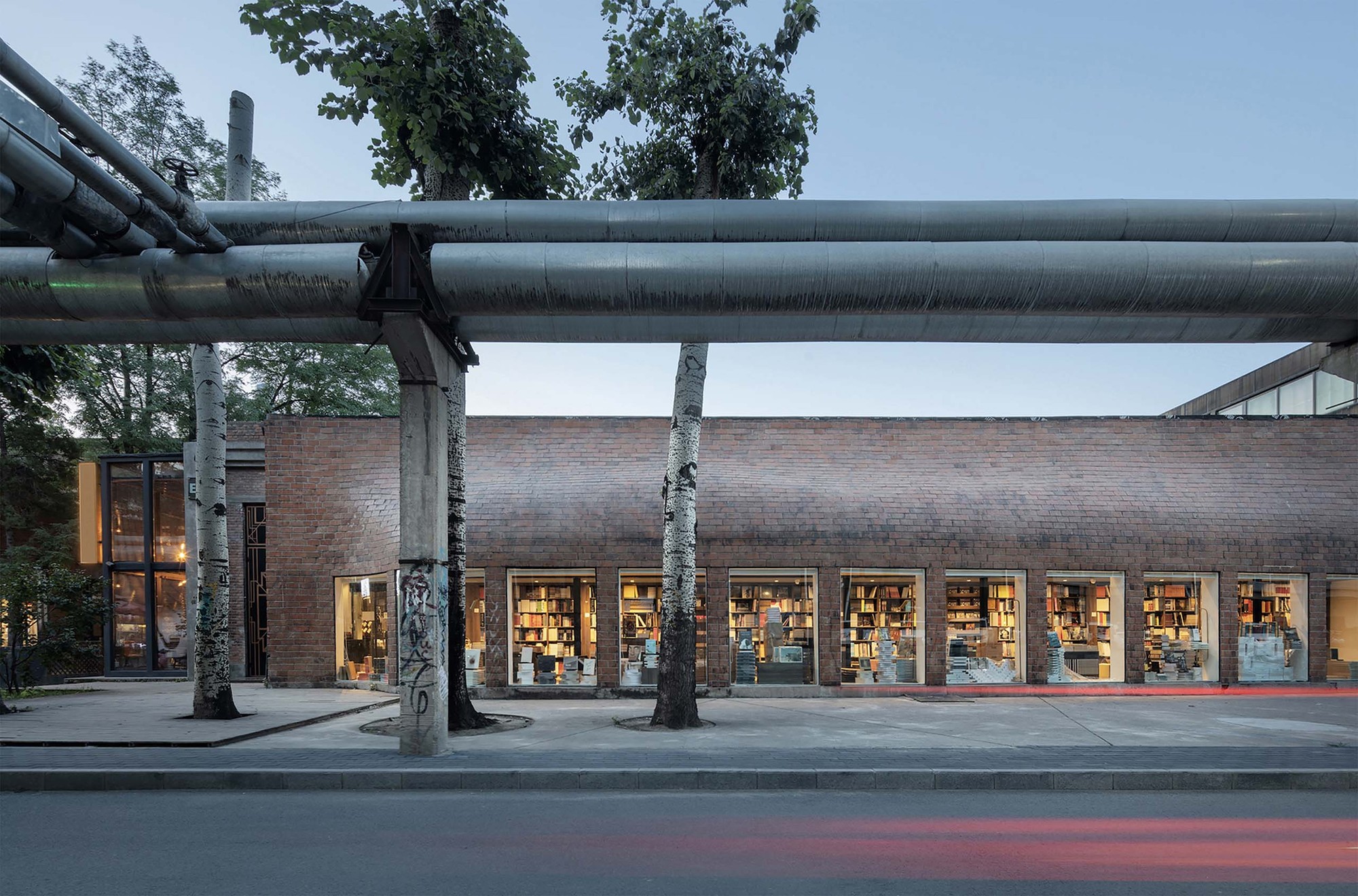 Gallery of Bookstore in 798 Art Zone / 3andwich Design / He Wei Studio - 1