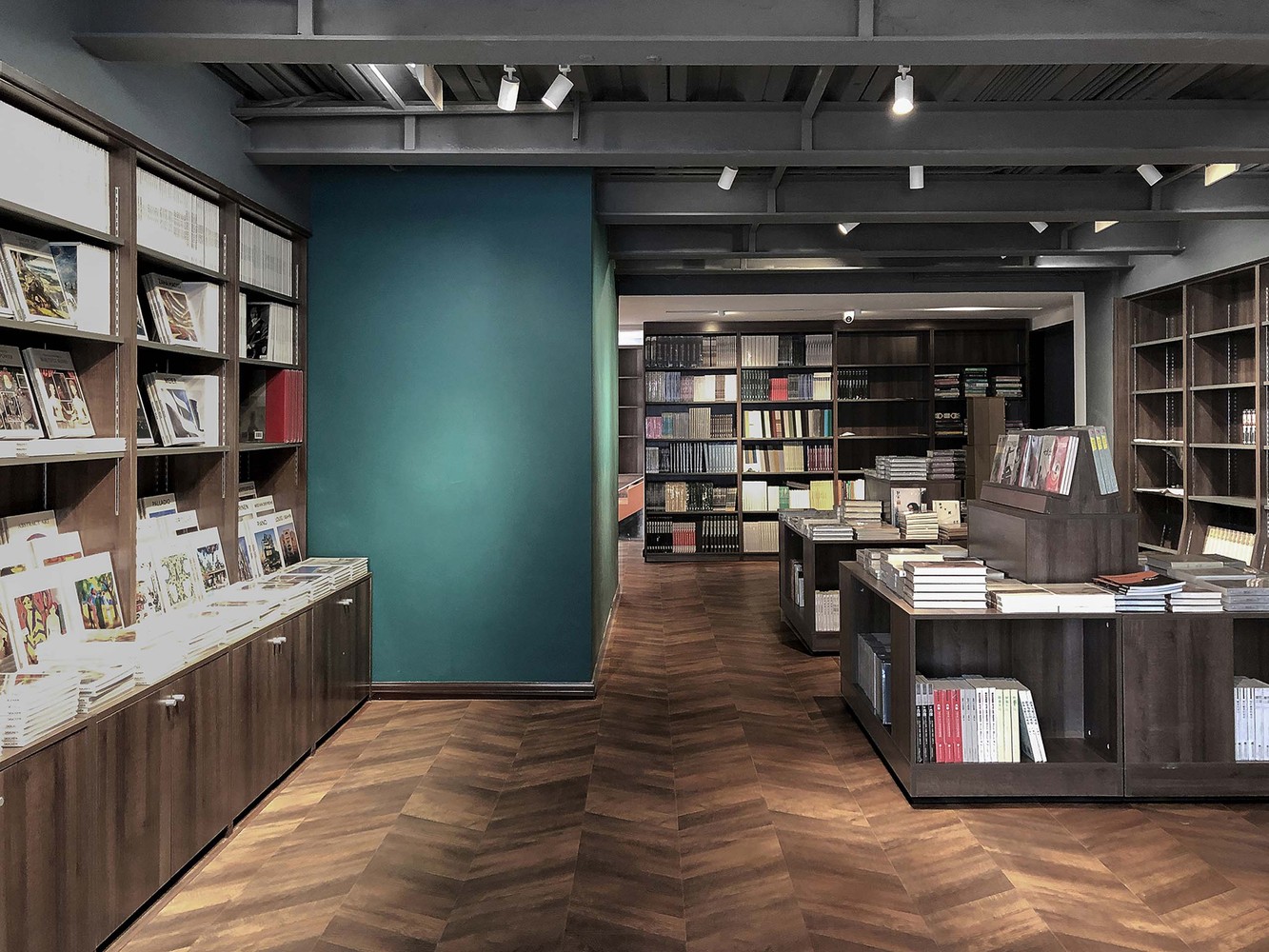 Gallery of Bookstore in 798 Art Zone / 3andwich Design / He Wei Studio - 12