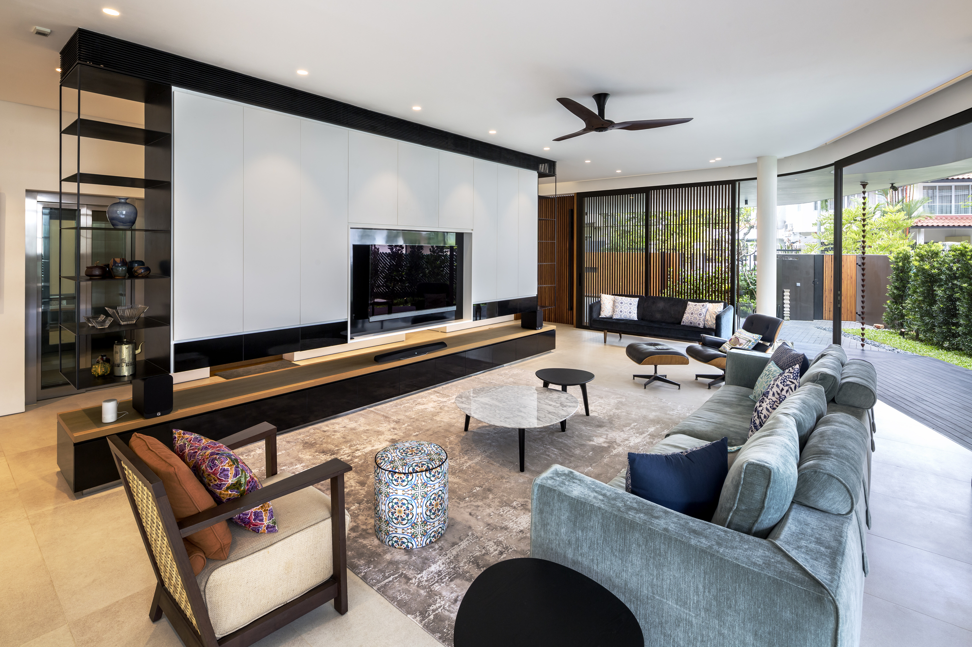 Gallery of Bamboo Veil House / Wallflower Architecture + Design - 18