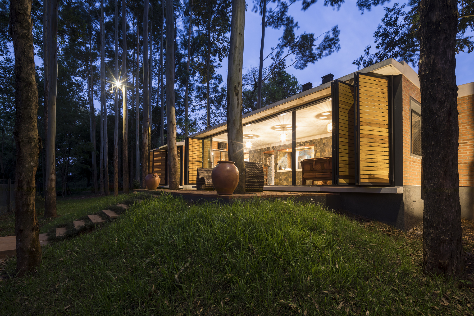 Gallery of Ñasaindy House / ArquitecTava - 12