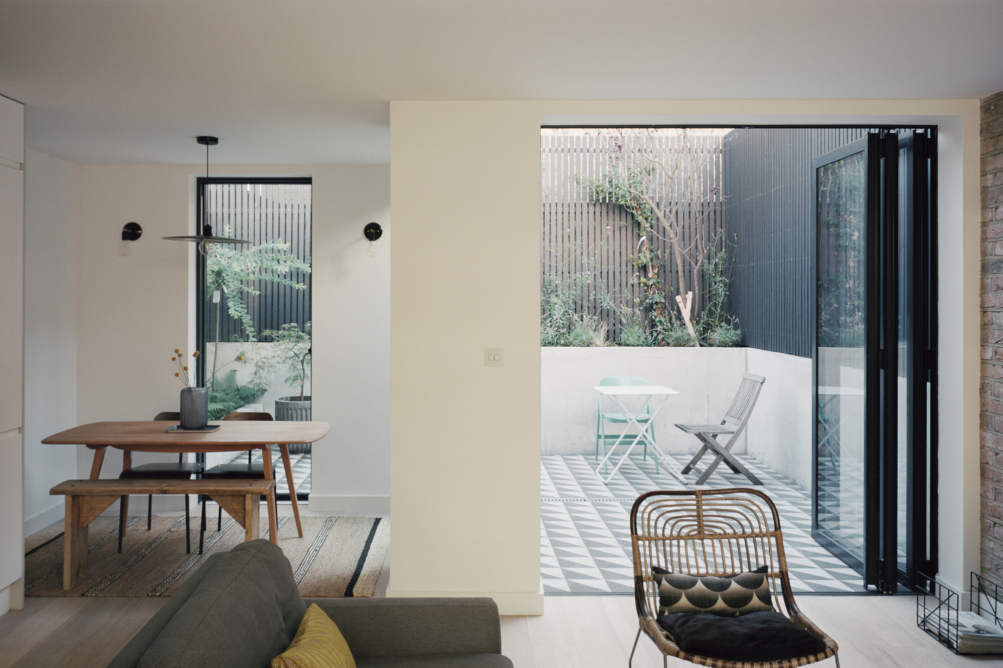 Gallery of Corner House / 31/44 Architects - 13