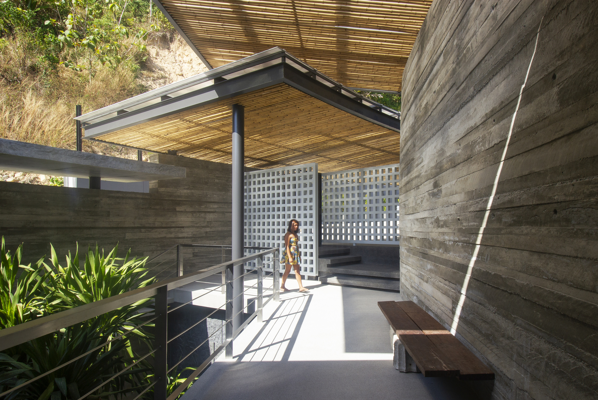 Gallery of Kalim Beach House / design Qua - 3