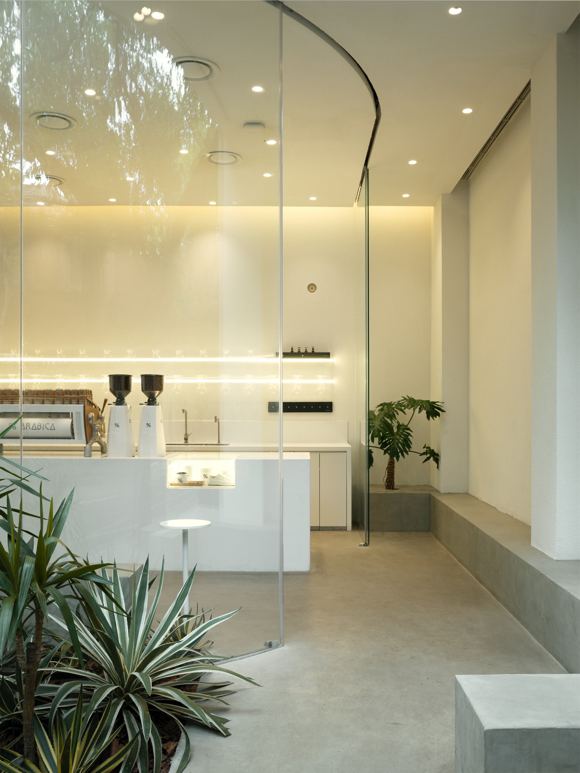 Gallery of %Arabica Coffee / B.l.U.E. Architecture Studio - 20