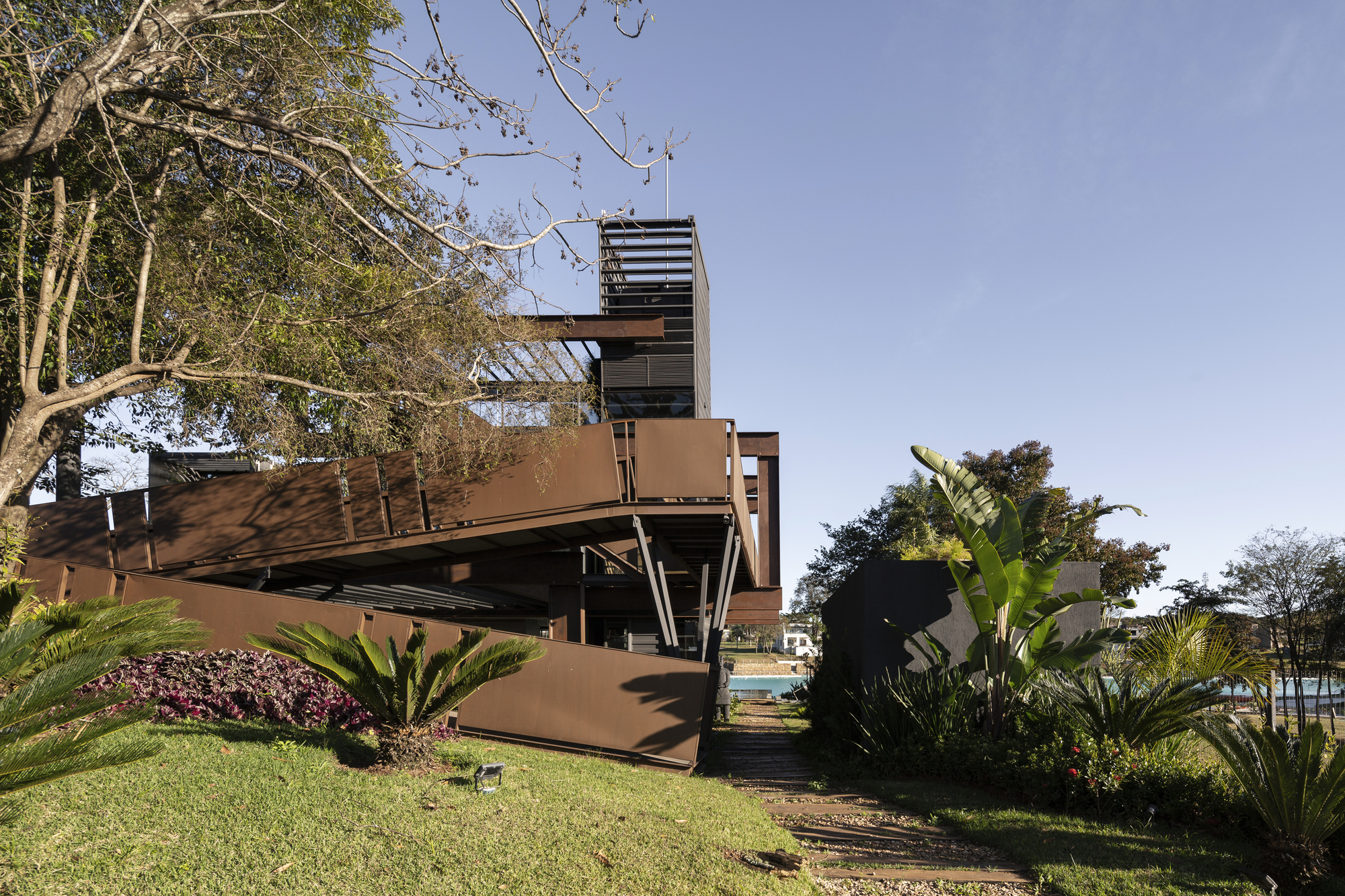 Gallery of Breaking Boundaries: Revolutionary Design in Paraguay's ...