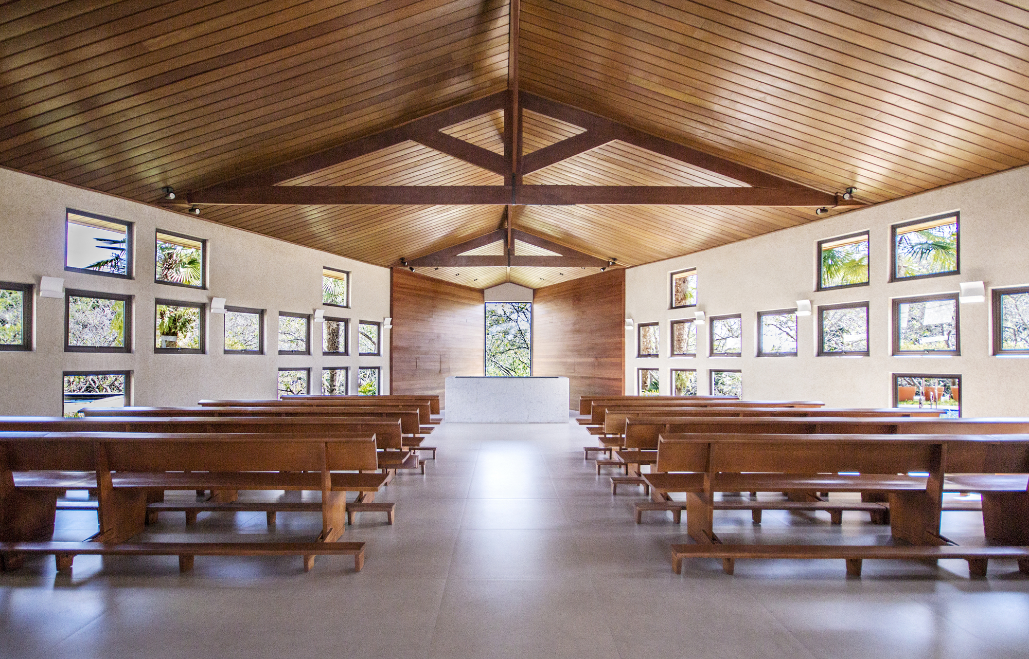 Galeria de Cemitério Memorial Parque das Cerejeiras / Crisa Santos ...