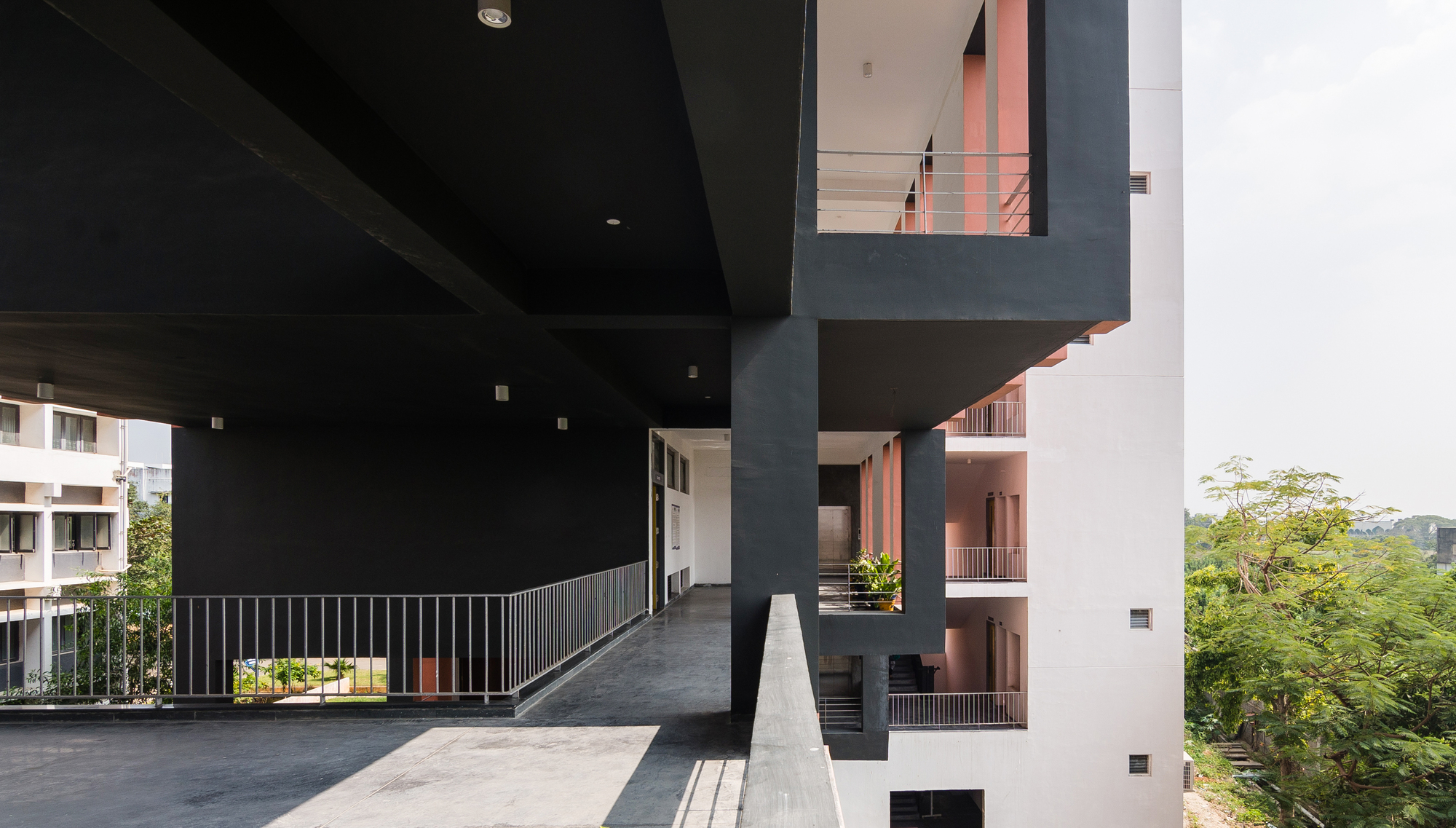 Gallery of School of Architecture, Crescent University ...